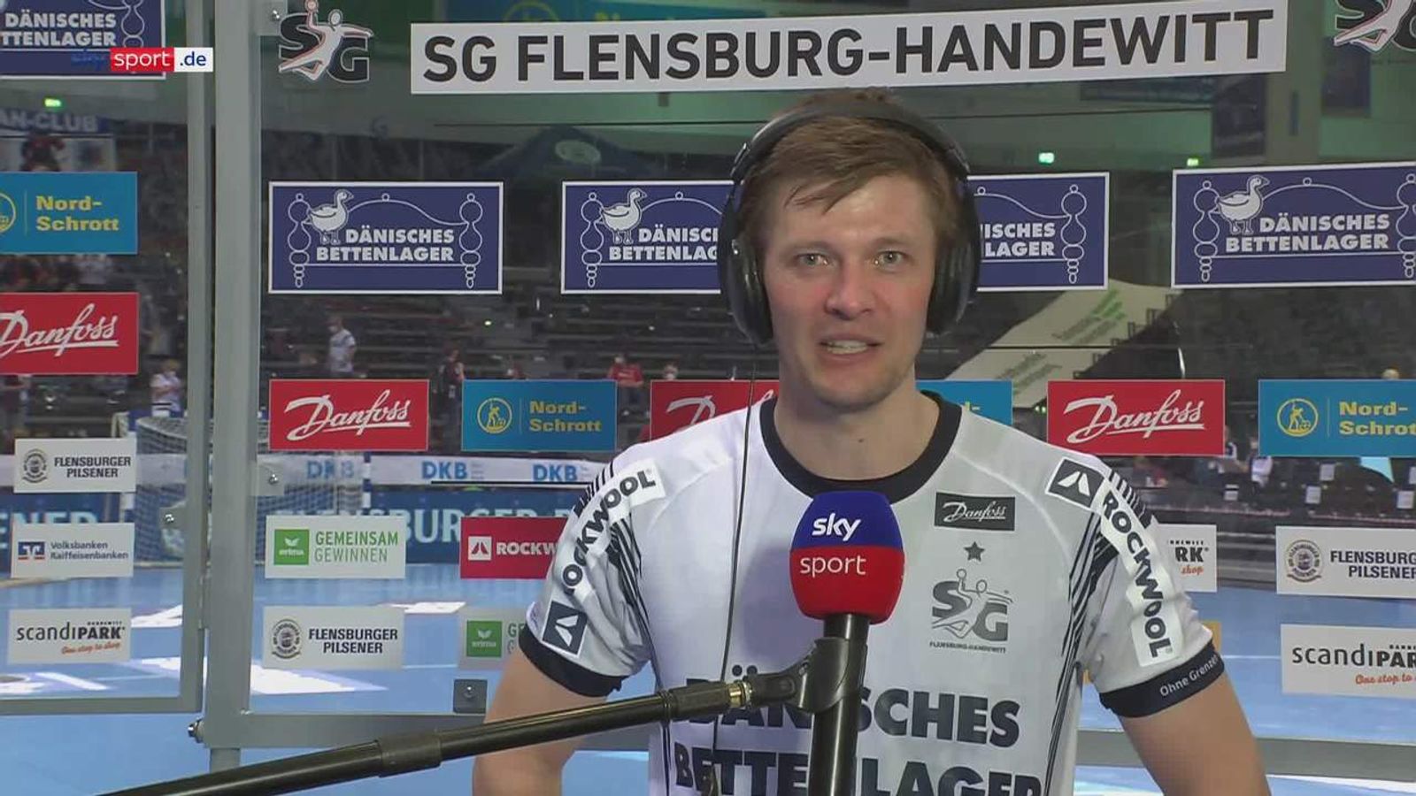 Handball Video: Lasse Svan nach Flensburgs Sieg gegen Magdeburg ...