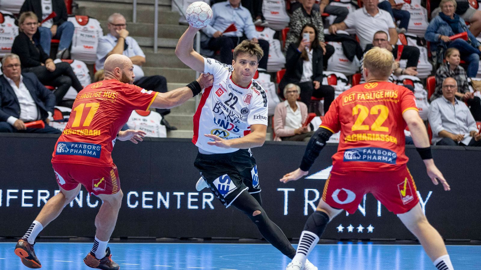 Handball News: Flensburg holt dänischen Rückraumspieler Mensing ...