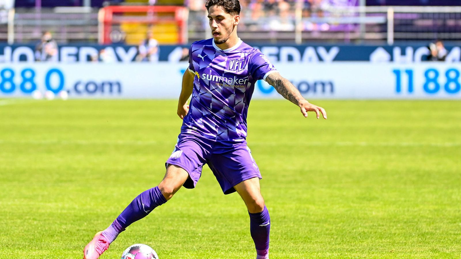 HSV News: Rothosen verpflichten Niederländer Ludovit Reis | Fußball ...