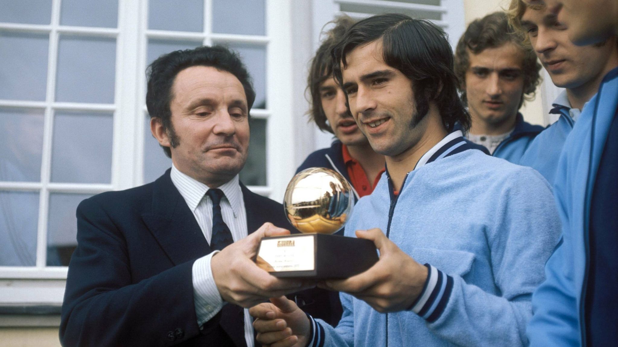 Biografie zu Gerd Müller: Bilder einer Weltkarriere im Fußball ...