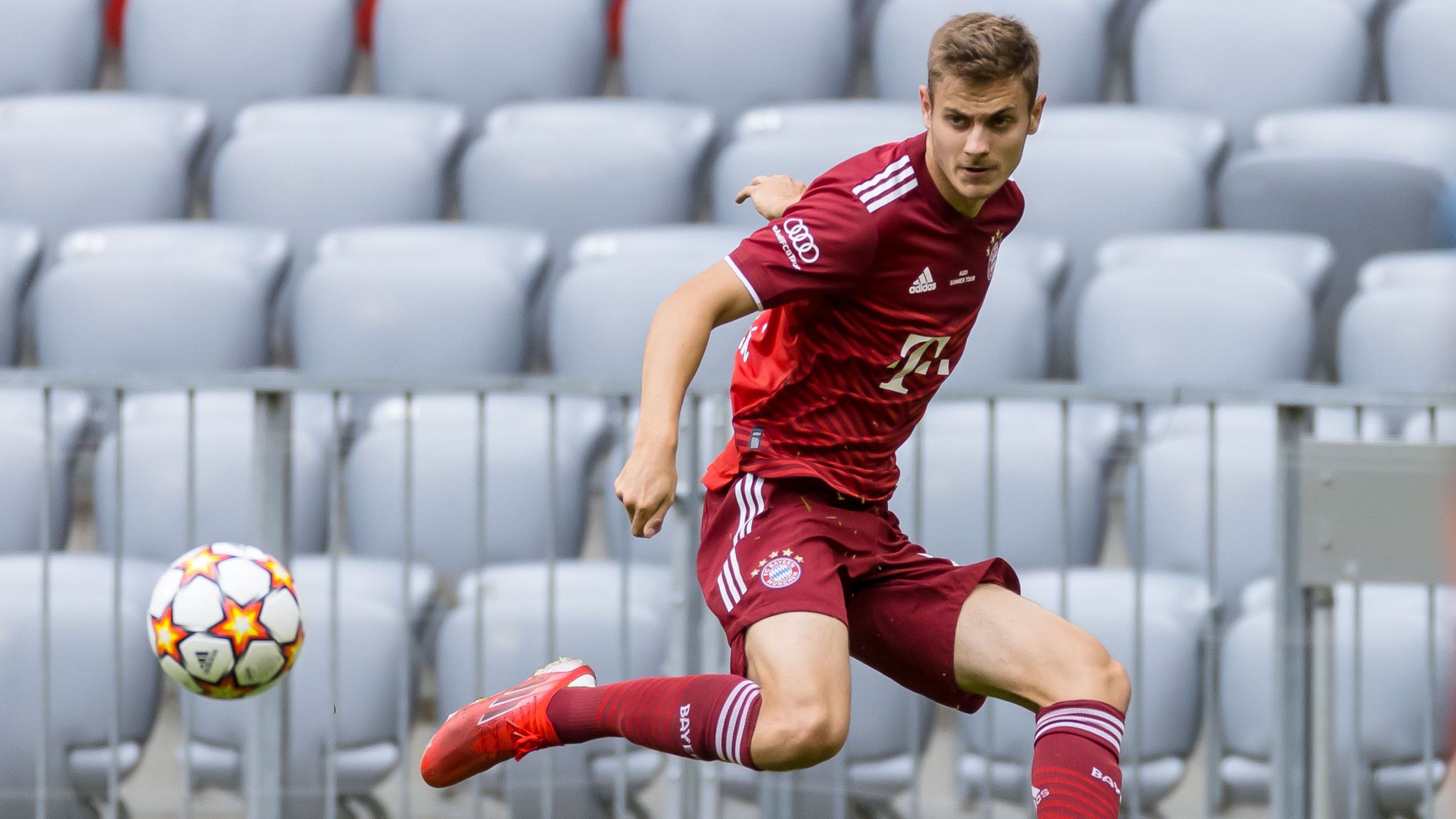 Bayern Transfer News: Josip Stanisic ist neuer Rechtsverteidiger ...