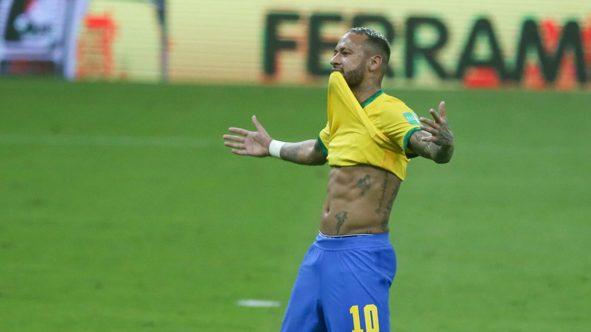 Fußball News: Neymar zu dick? Superstar wehrt sich | Fußball News | Sky ...