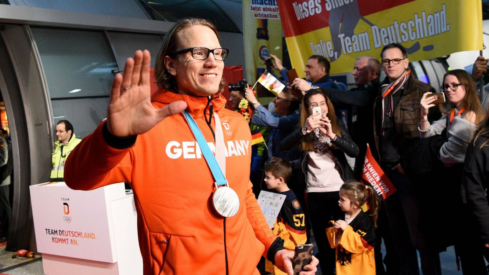 NHL News: Christian Ehrhoff im Interview zum Saisonstart | Mehr Sport ...