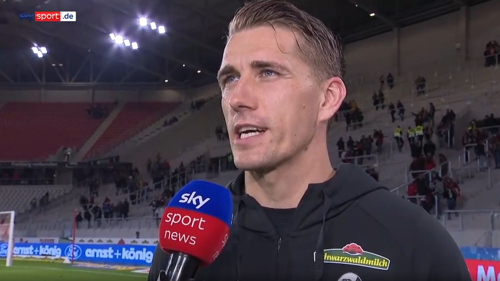 SC Freiburg News: Nils Petersen im exklusiven Sky Interview | Fußball ...
