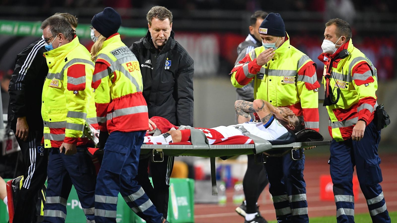 Hamburger SV News: Tim Leibold mit Saisonaus durch Kreuzbandriss ...