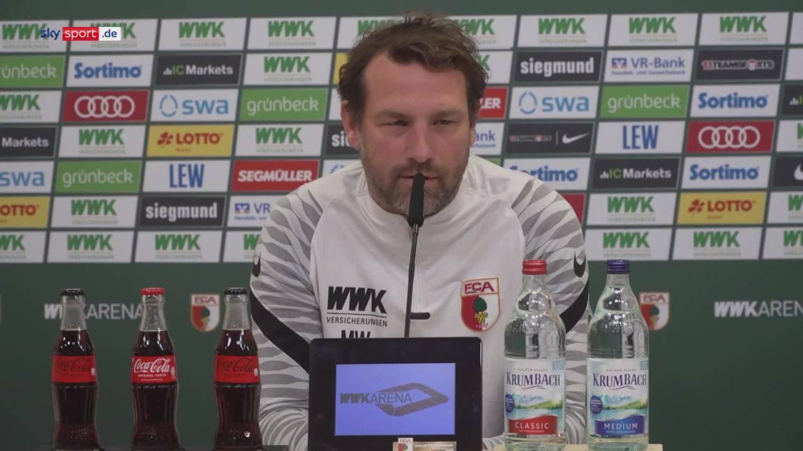 FC Augsburg Video: Weinzierl über den BL-Klassiker zwischen BVB und FCB ... FC Augsburg Video: Weinzierl über den BL-Klassiker zwischen BVB und FCB ...
