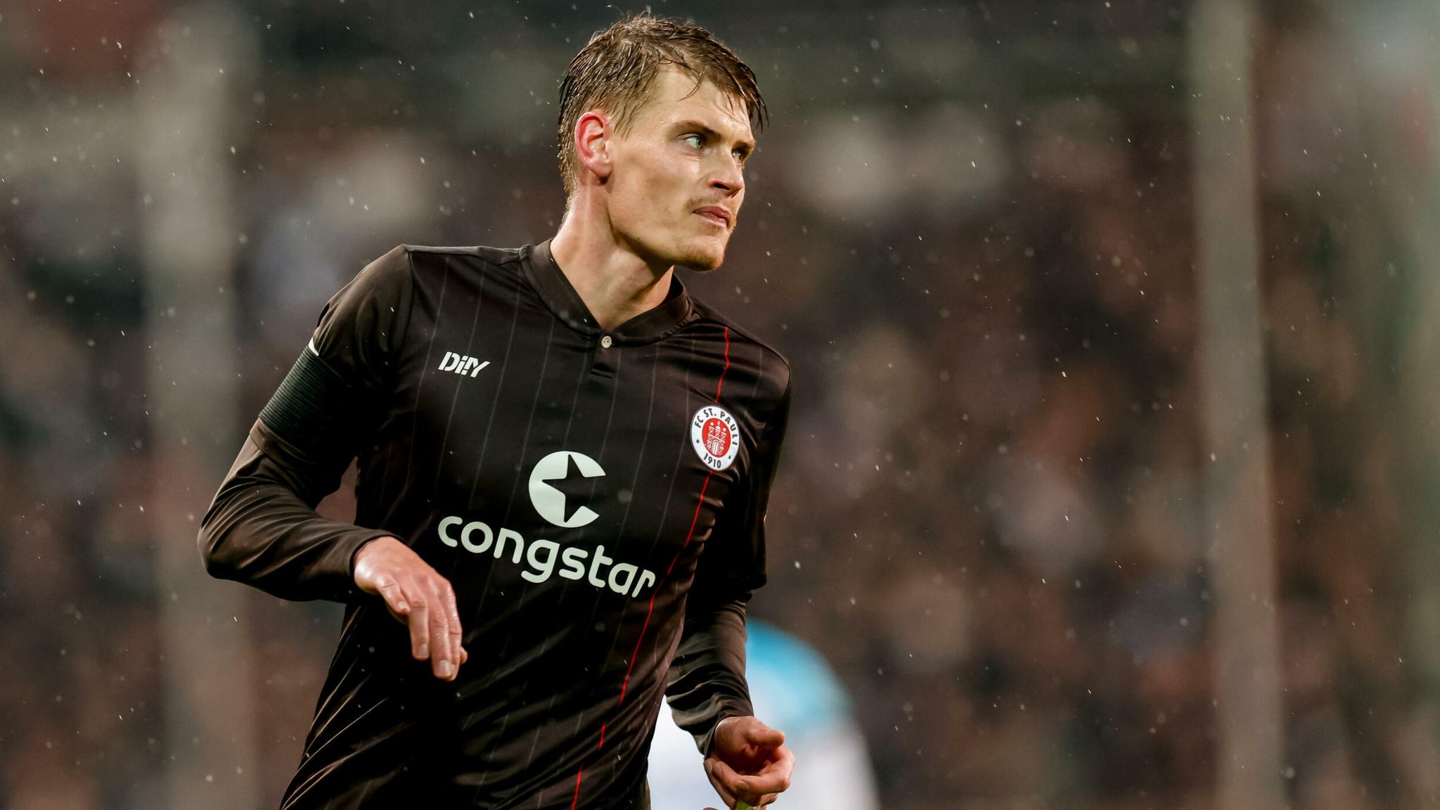 St. Pauli News: Eric Smith im exklusiven Sky Interview | Fußball News ...