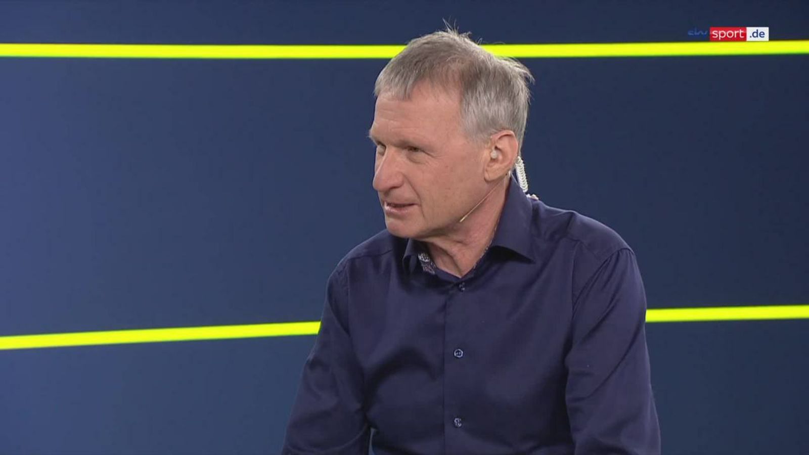 Fußball Video: Michael Reschke exklusiv im Interview am Deadline Day ...