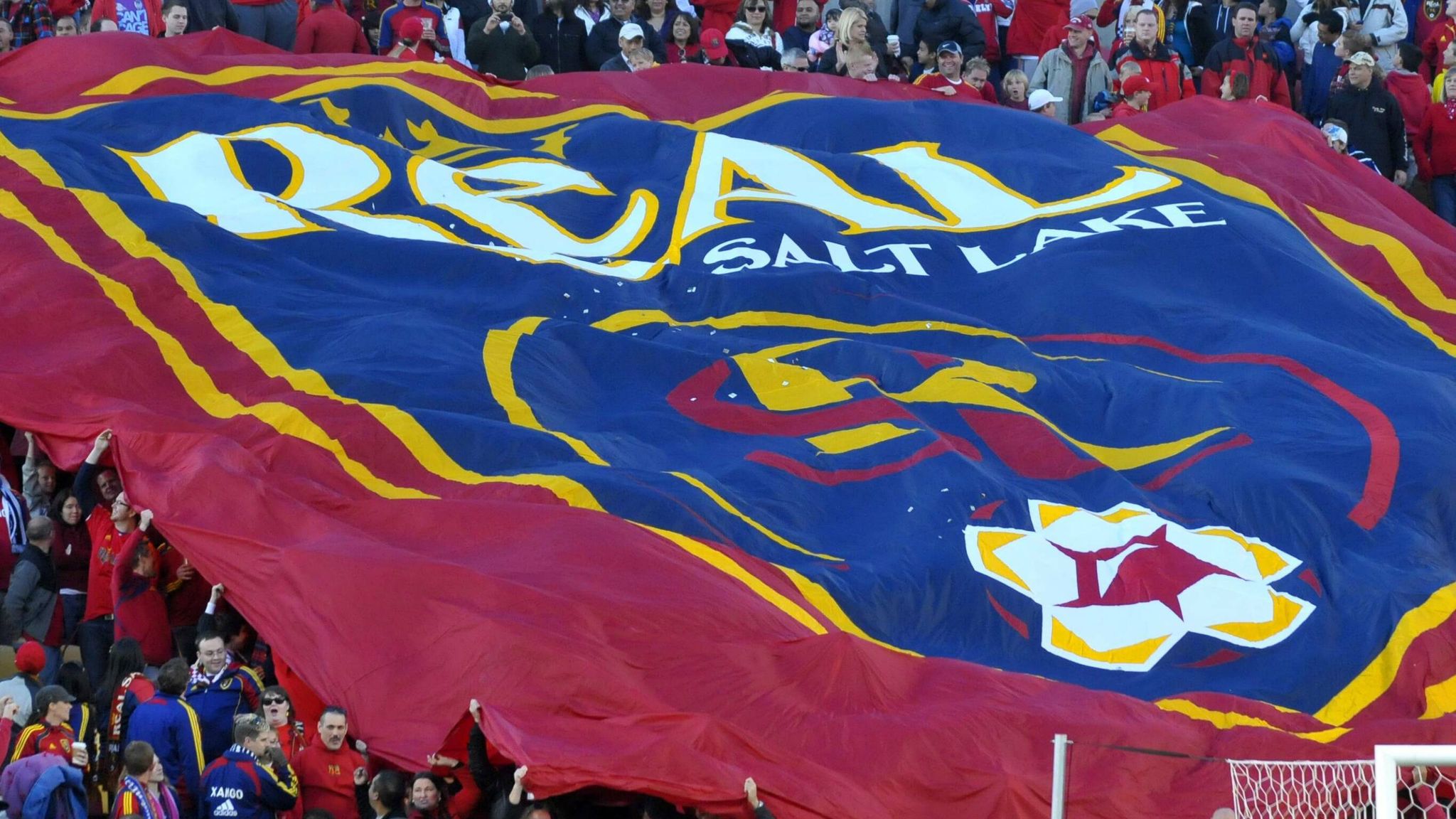 Fußball News: Profi-Vertrag mit 14! Axel Kei von Real Salt Lake bricht ...