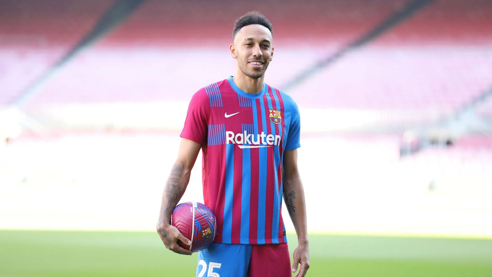 Barca News: Deshalb trägt Aubameyang die Rückennummer 25 | Fußball News ...