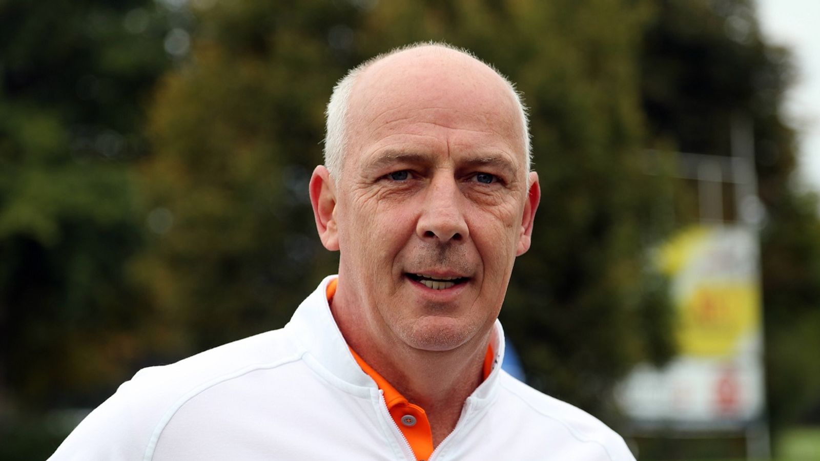 Transfer News: Mario Basler nach verlorener Wette mit Trainerposten in ...