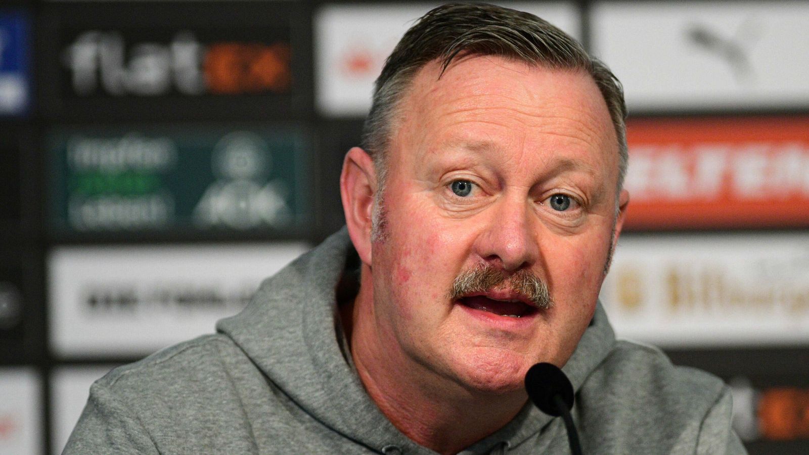 Bundesliga News: Roland Virkus glaubt an Adi Hütter | Fußball News ...