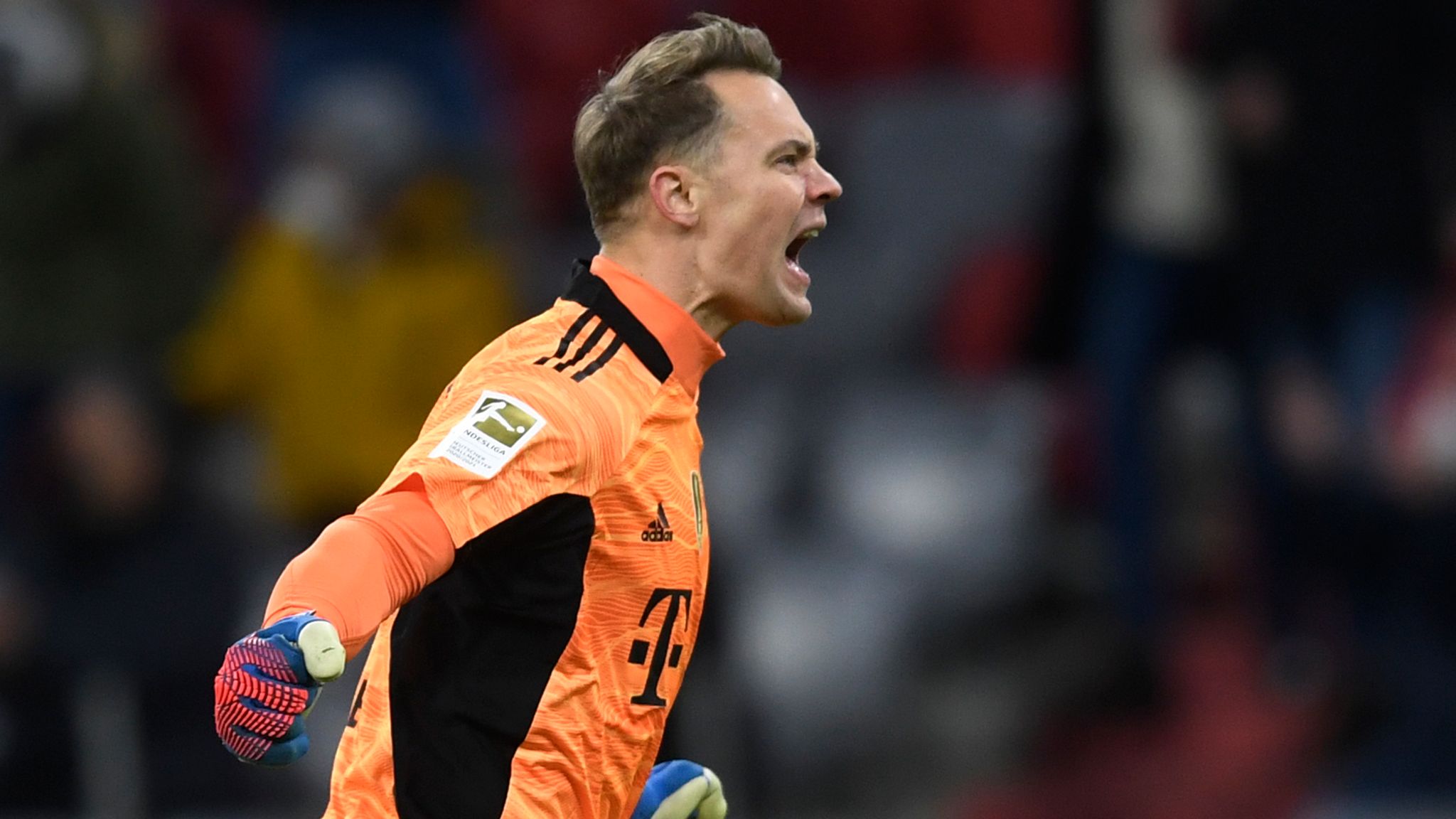 FC Bayern News: Manuel Neuer holt Sieg-Rekord von Oliver Kahn | Fußball ...