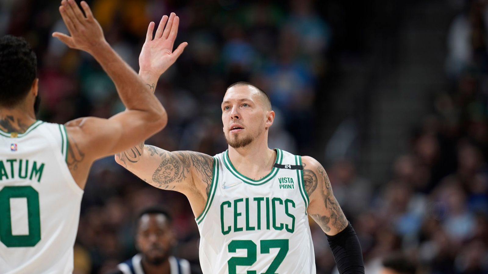 NBA News: Schröder und Theis gewinnen - Kleber mit schwachem Auftritt ...