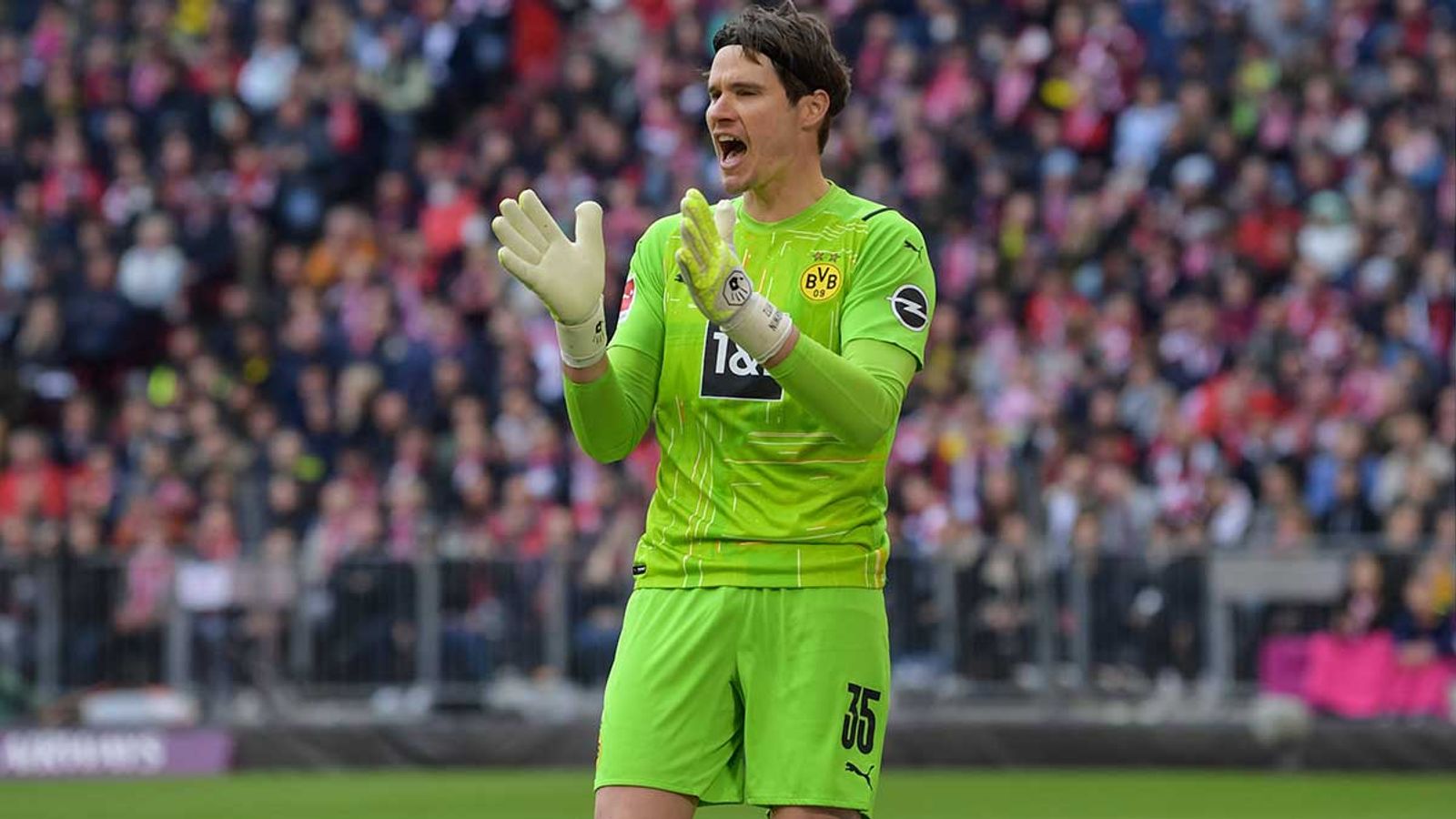 BVB Transfer: Marwin Hitz wechselt vom BVB zum FC Basel | Fußball News ...