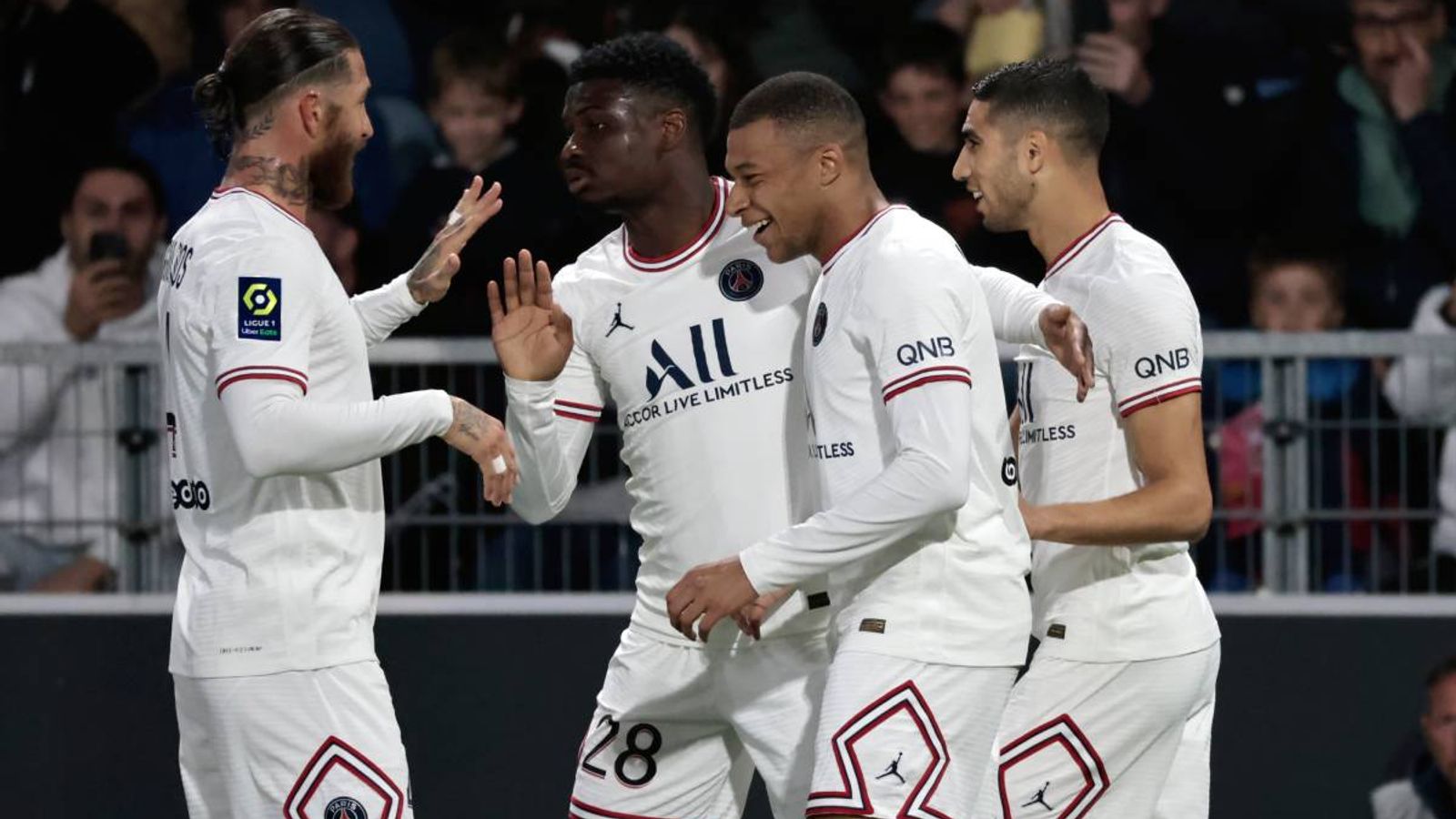 Ligue 1: Paris St. Germain nur noch einen Punkt vom Titel entfernt ... Ligue 1: Paris St. Germain nur noch einen Punkt vom Titel entfernt ...