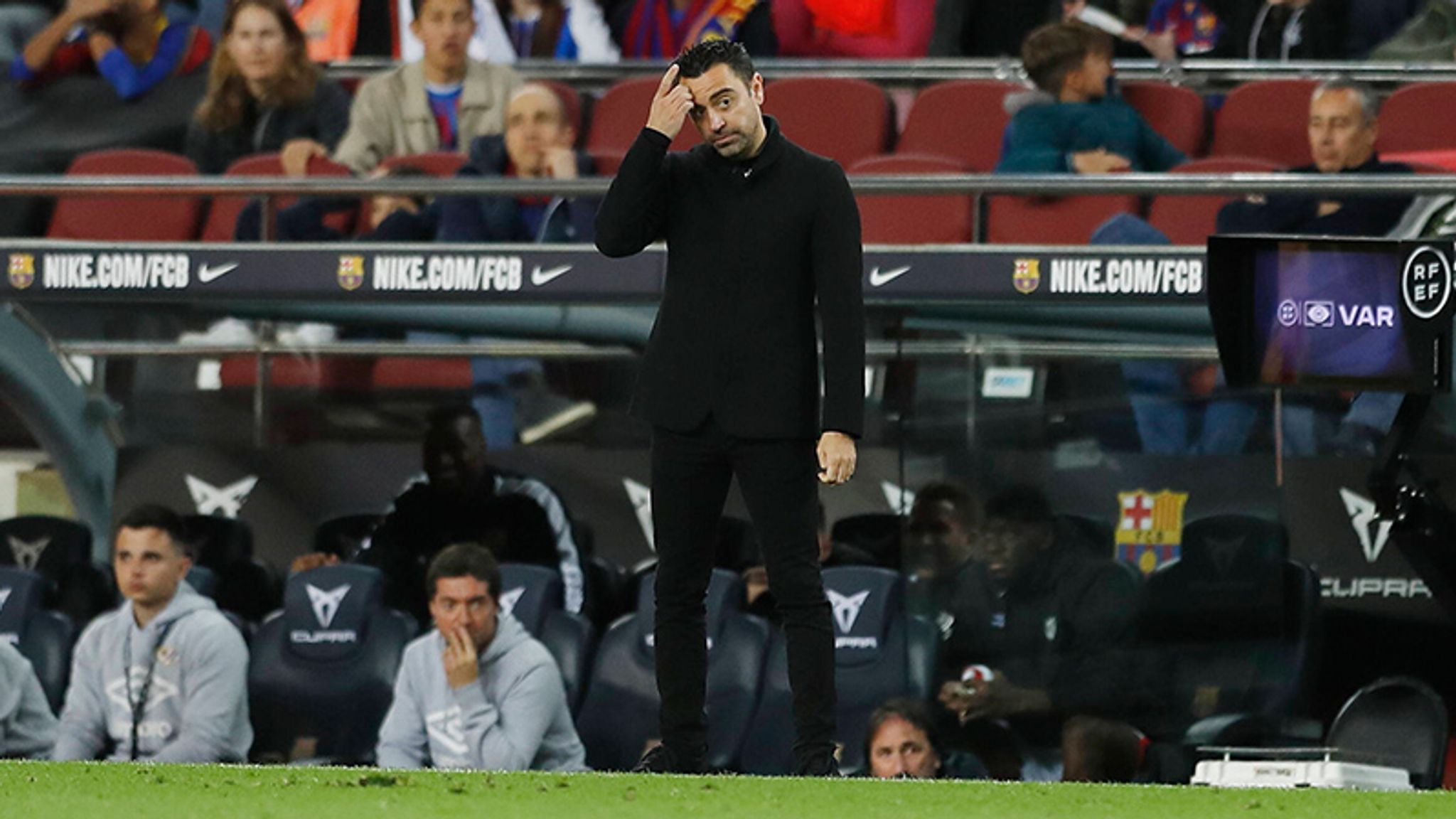 FC Barcelona: Xaxi spricht über Negativ-Rekord im Camp Nou | Fußball ...