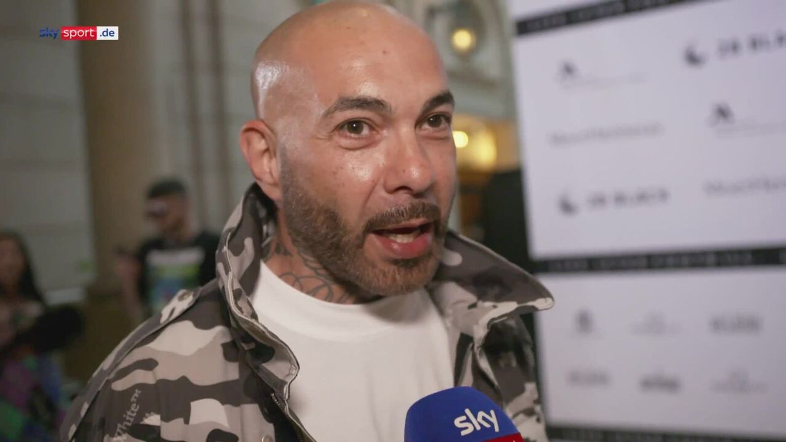 Eintracht Frankfurt: Rapper Azad fiebert EL-Finale mit Frankfurt ...