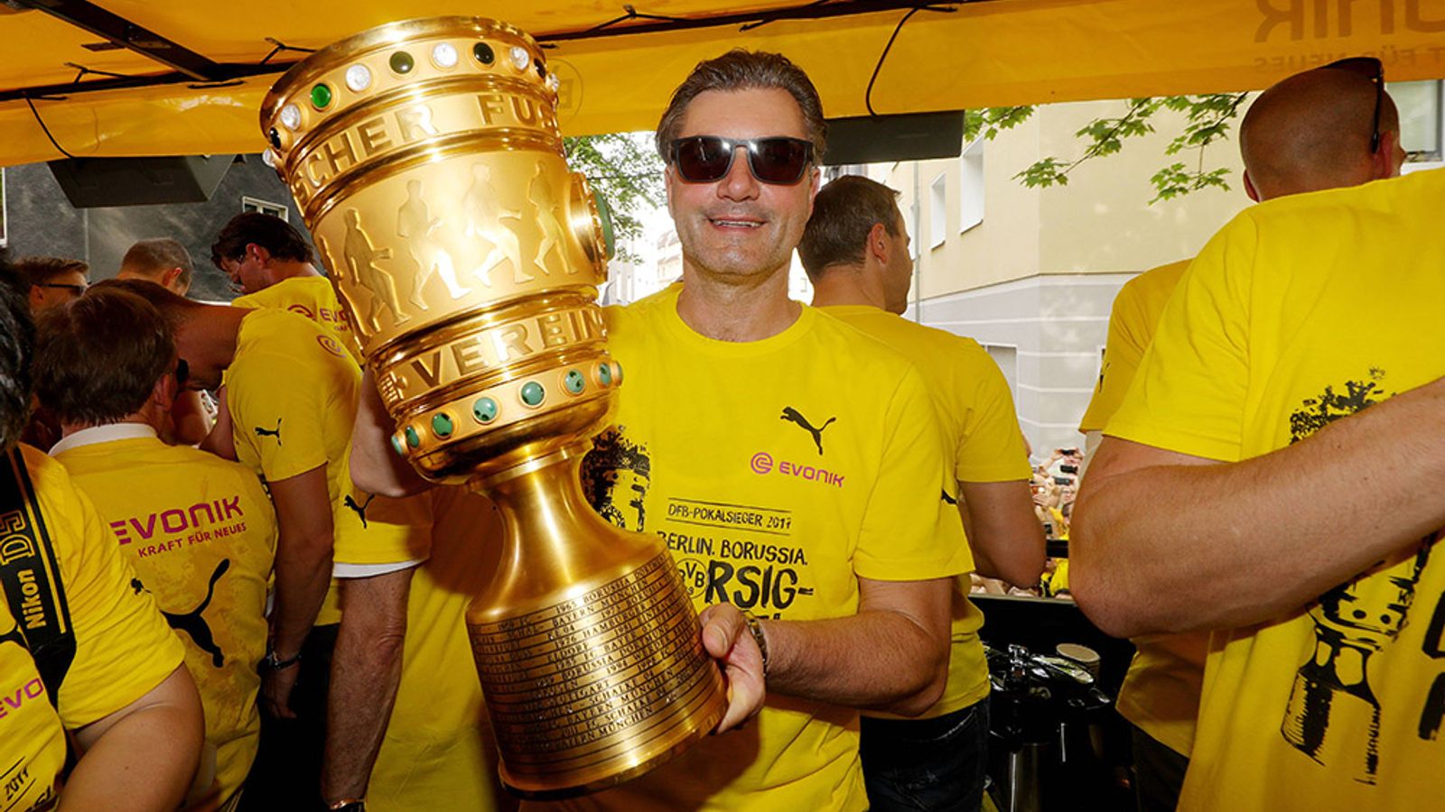 BVB: Michael Zorc tritt nach 44 Jahren bei Borussia Dortmund ab ...