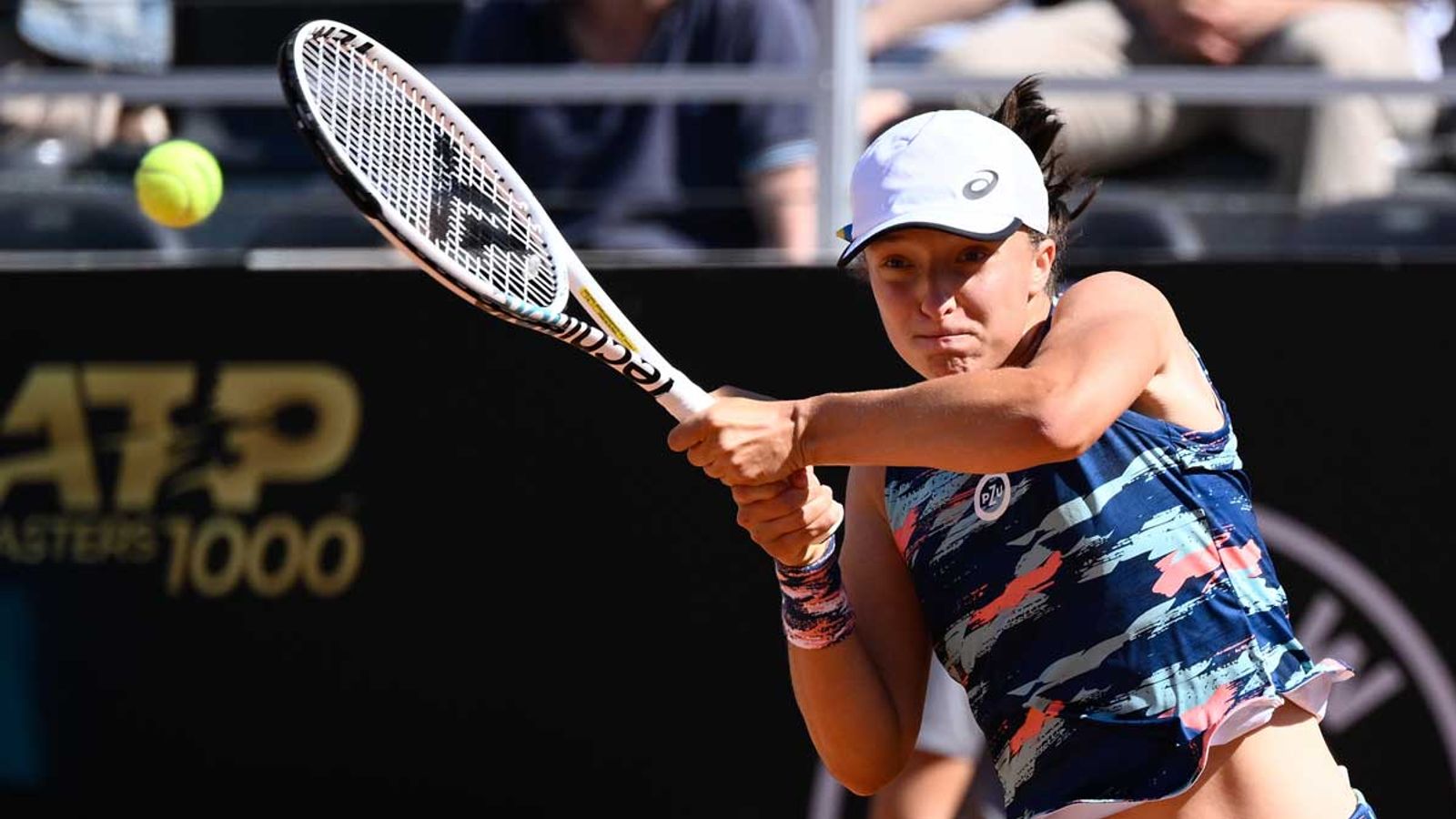 Tennis: Swiatek gewinnt 27. Spiel in Serie & erreicht Finale von Rom ...