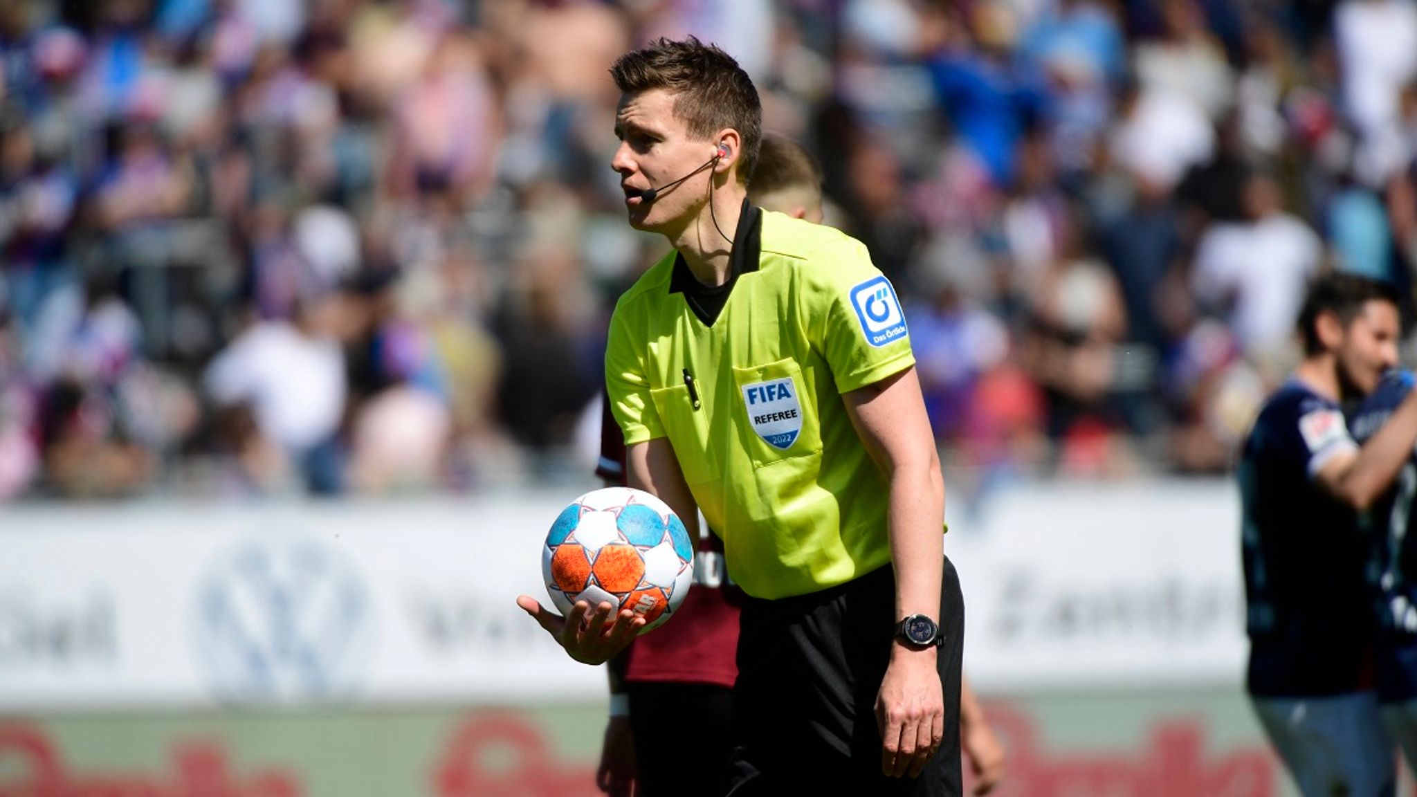 WM-Schiedsrichter: Daniel Siebert einziger Deutscher in Katar | Fußball News | Sky Sport