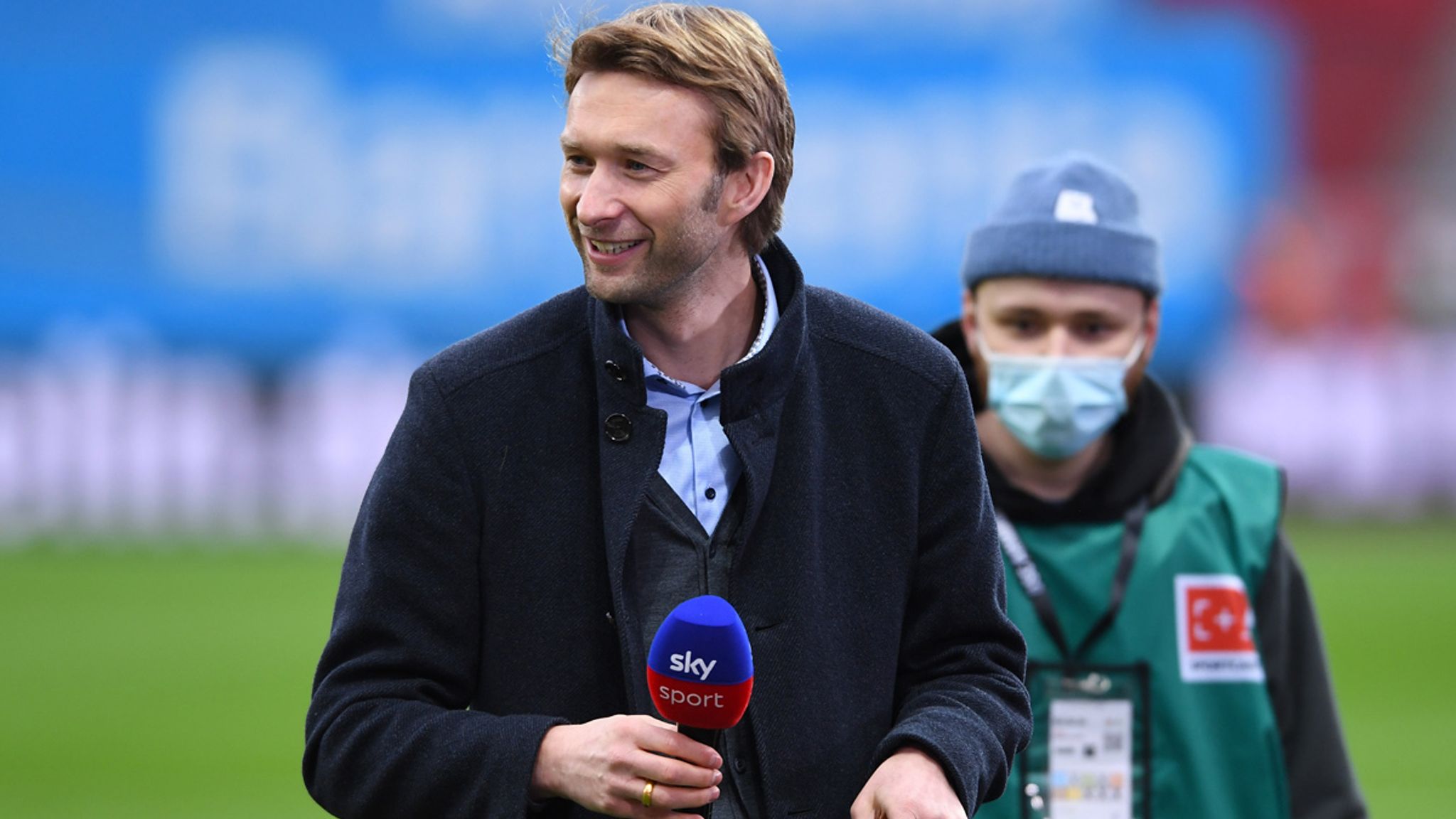 Bayer Leverkusen: Simon Rolfes über Diaby, Wirtz und Schick | Fußball ...