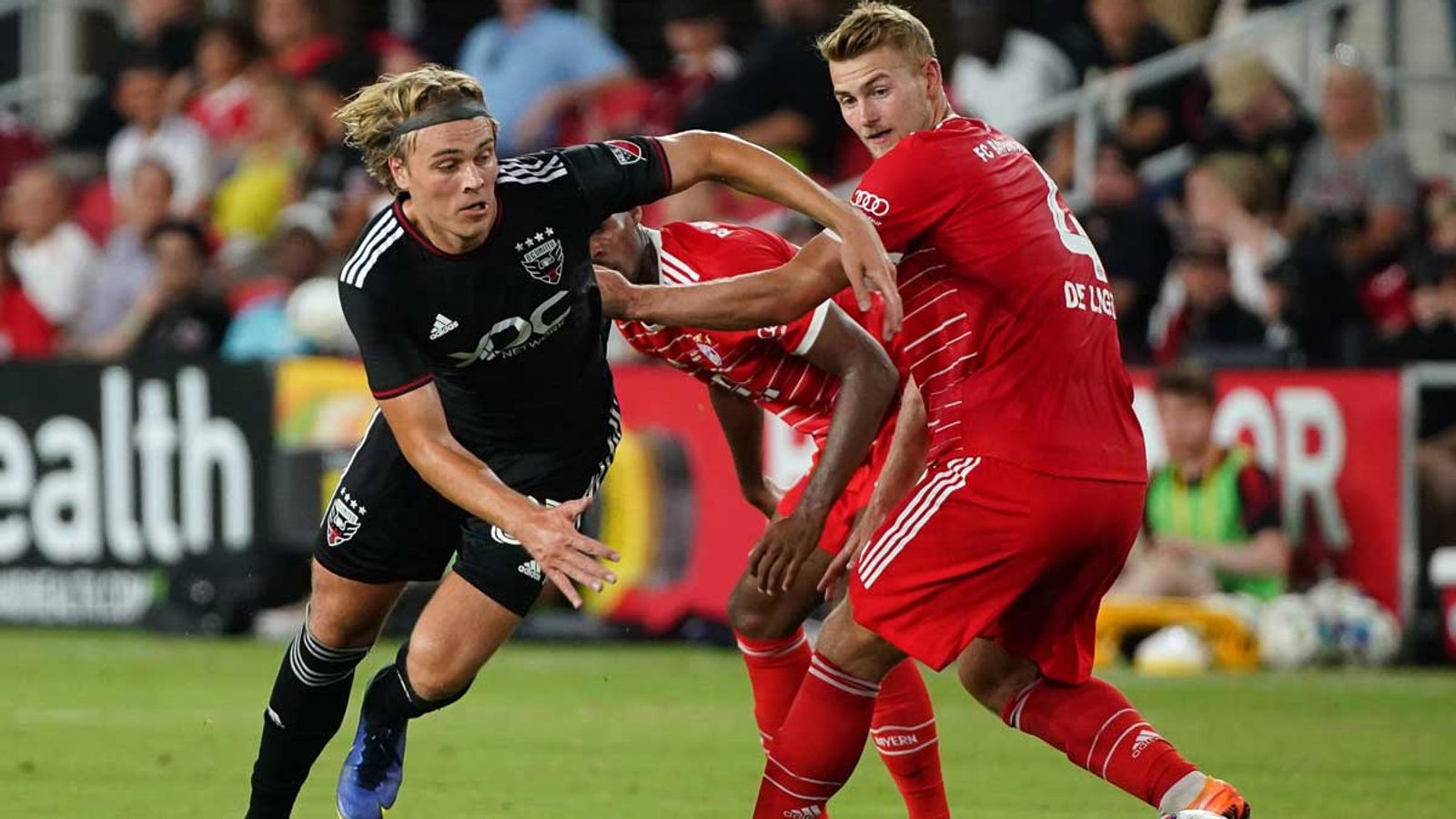 FC Bayern: Didi Hamann zweifelt an Führungsqualitäten von de Ligt | Fußball News | Sky Sport