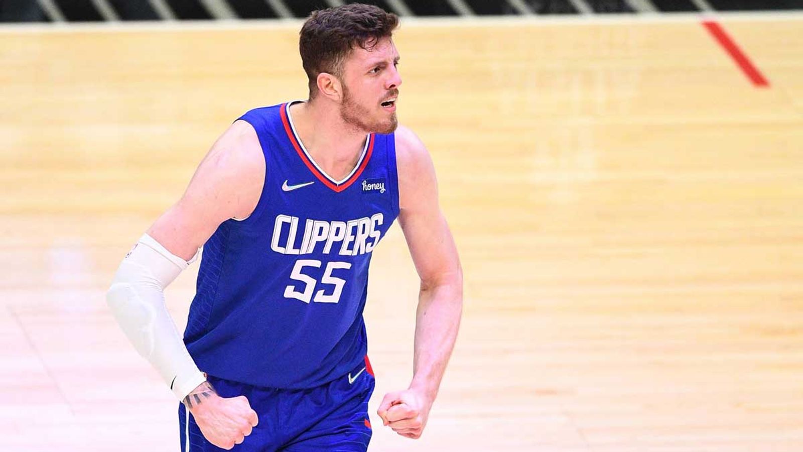 NBA: Isaiah Hartenstein wechselt von den LA Clippers zu den New York ...