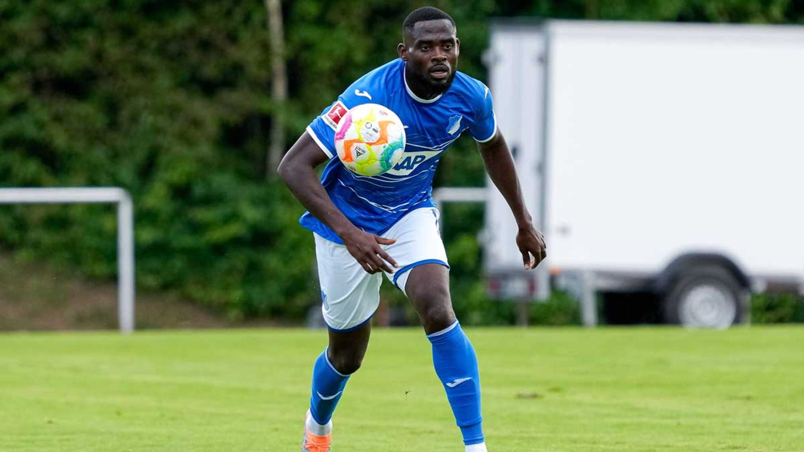 Transfer News: Sky Info: Hoffenheim verleiht Adams | Fußball News | Sky ...