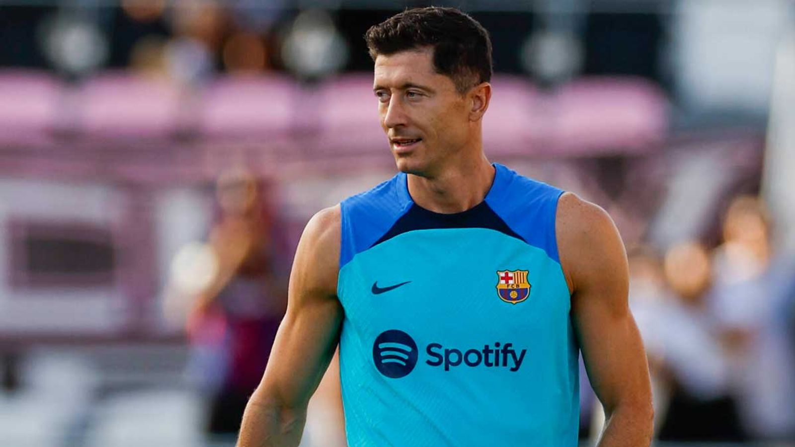 FC Barcelona: Robert Lewandowski bei Barca vorgestellt | Fußball News ...