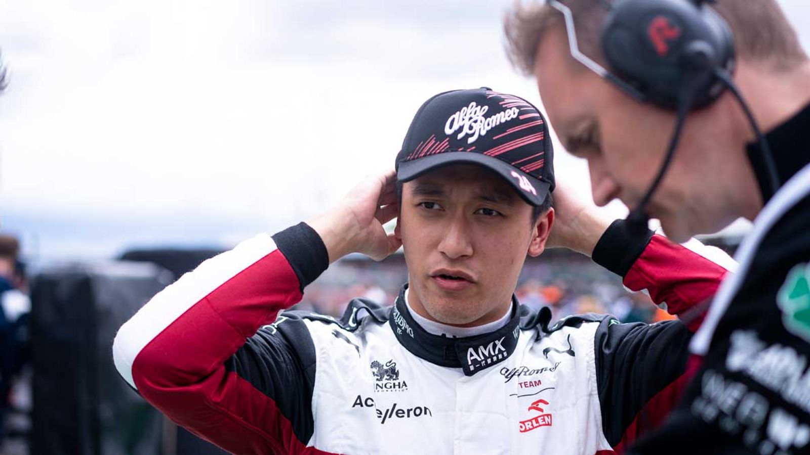 Silverstone: Zhou meldet sich nach Horror-Crash auf Instagram zu Wort ...
