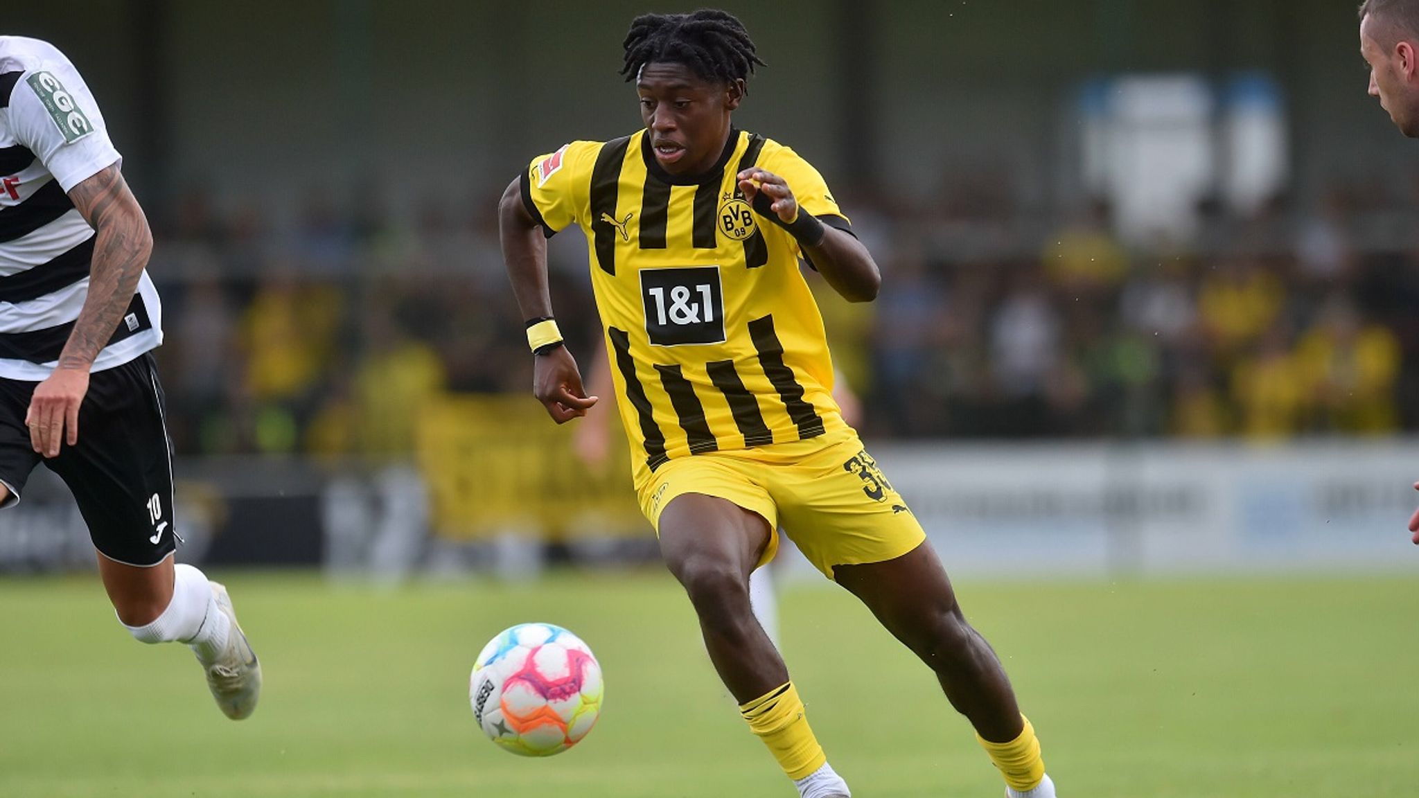 Borussia Dortmund: Prince Aning reist nach Sky Informationen ins ...