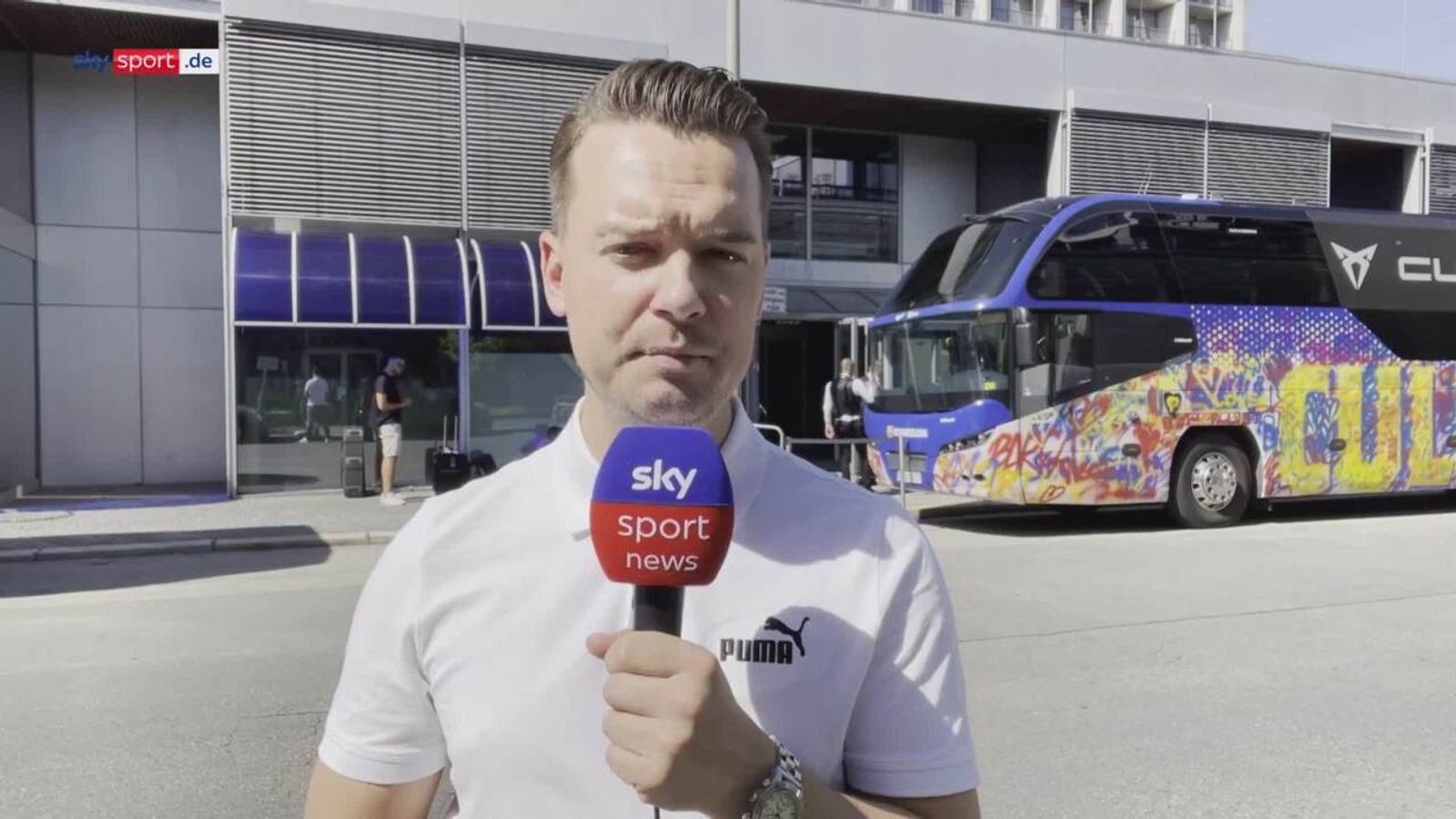 Champions League: Barcelona & Lewy in München angekommen | Fußball News ...