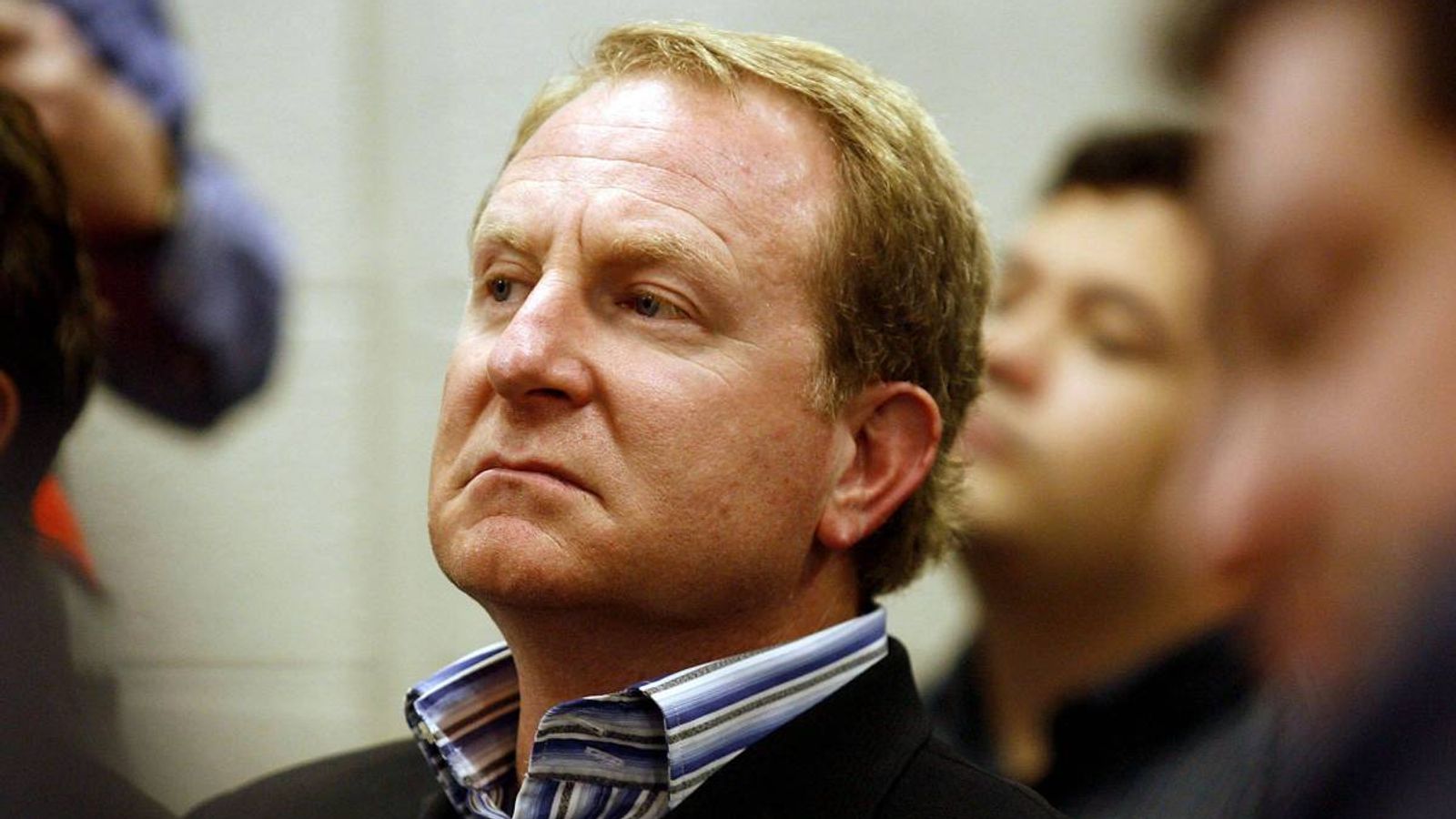 NBA: Robert Sarver verkauft Phoenix Suns nach Kritik | Basketball News ...