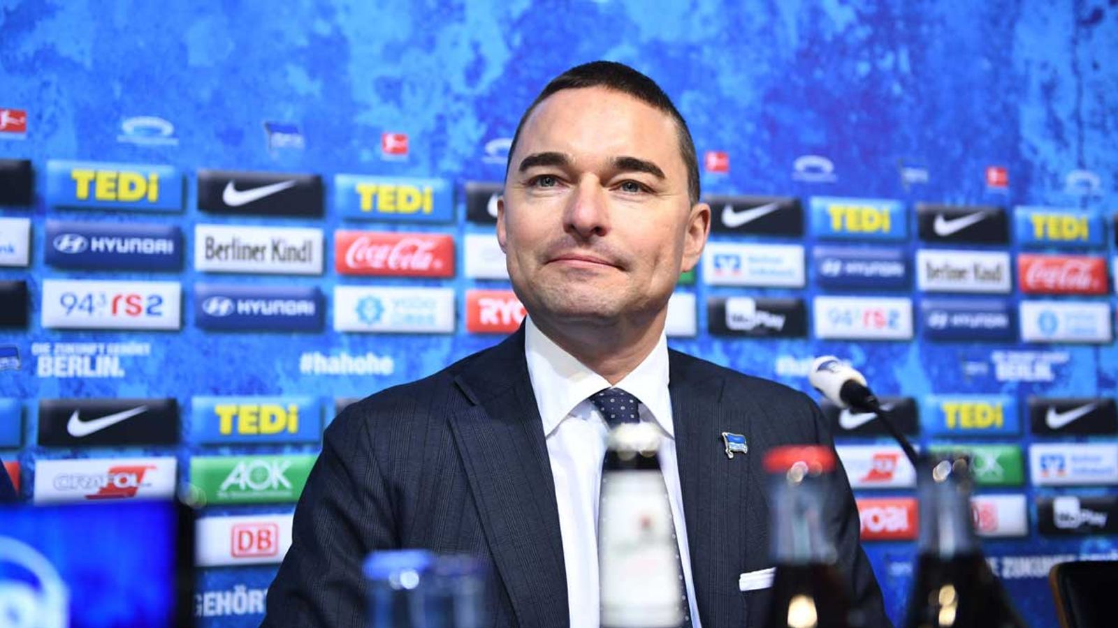 Hertha geht Berichten über Klage gegen Windhorsts Tennor Holding nach ...