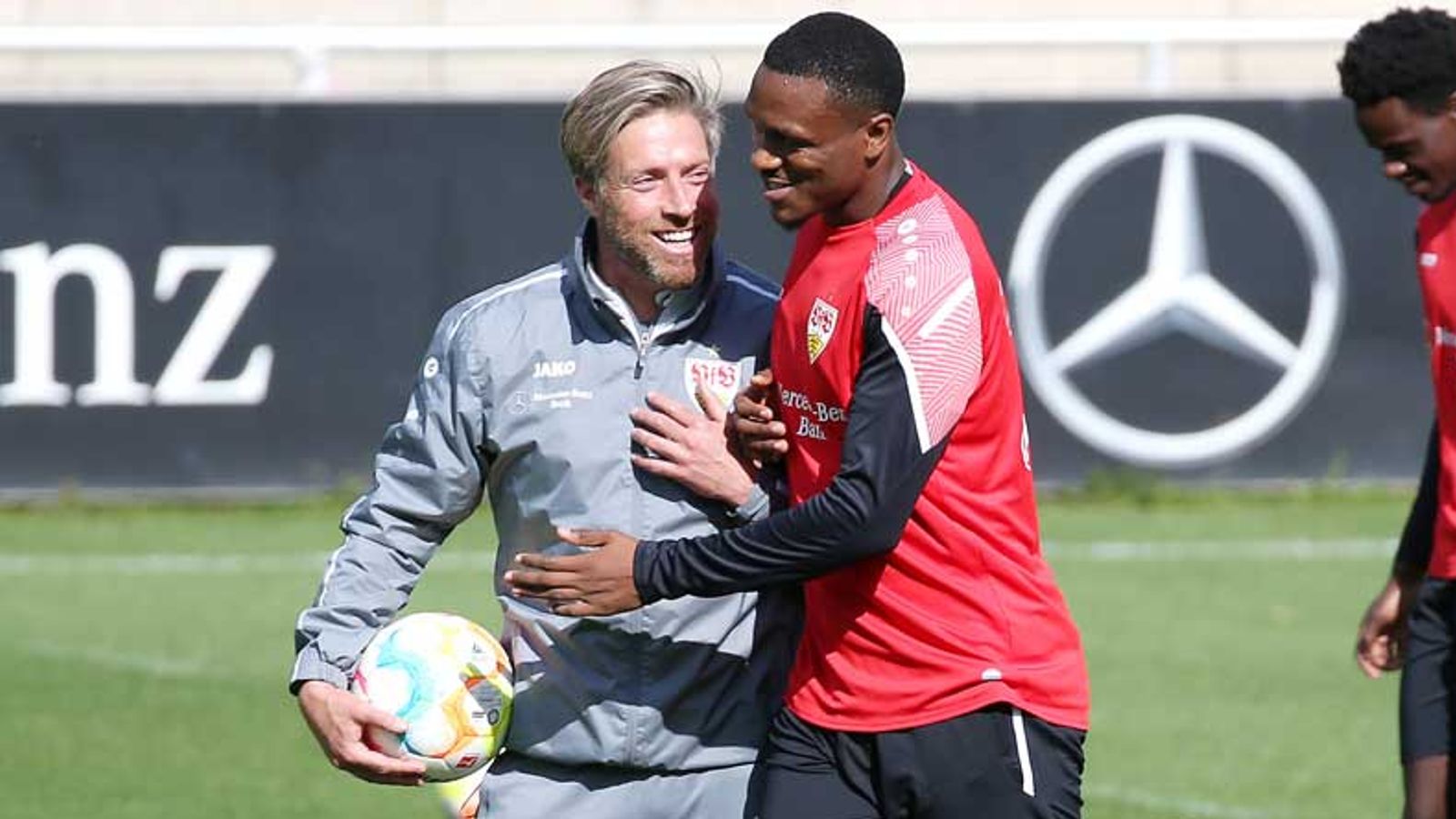 Bundesliga: VfB Stuttgart verpflichtet Dan-Axel Zagadou - Chance oder ...