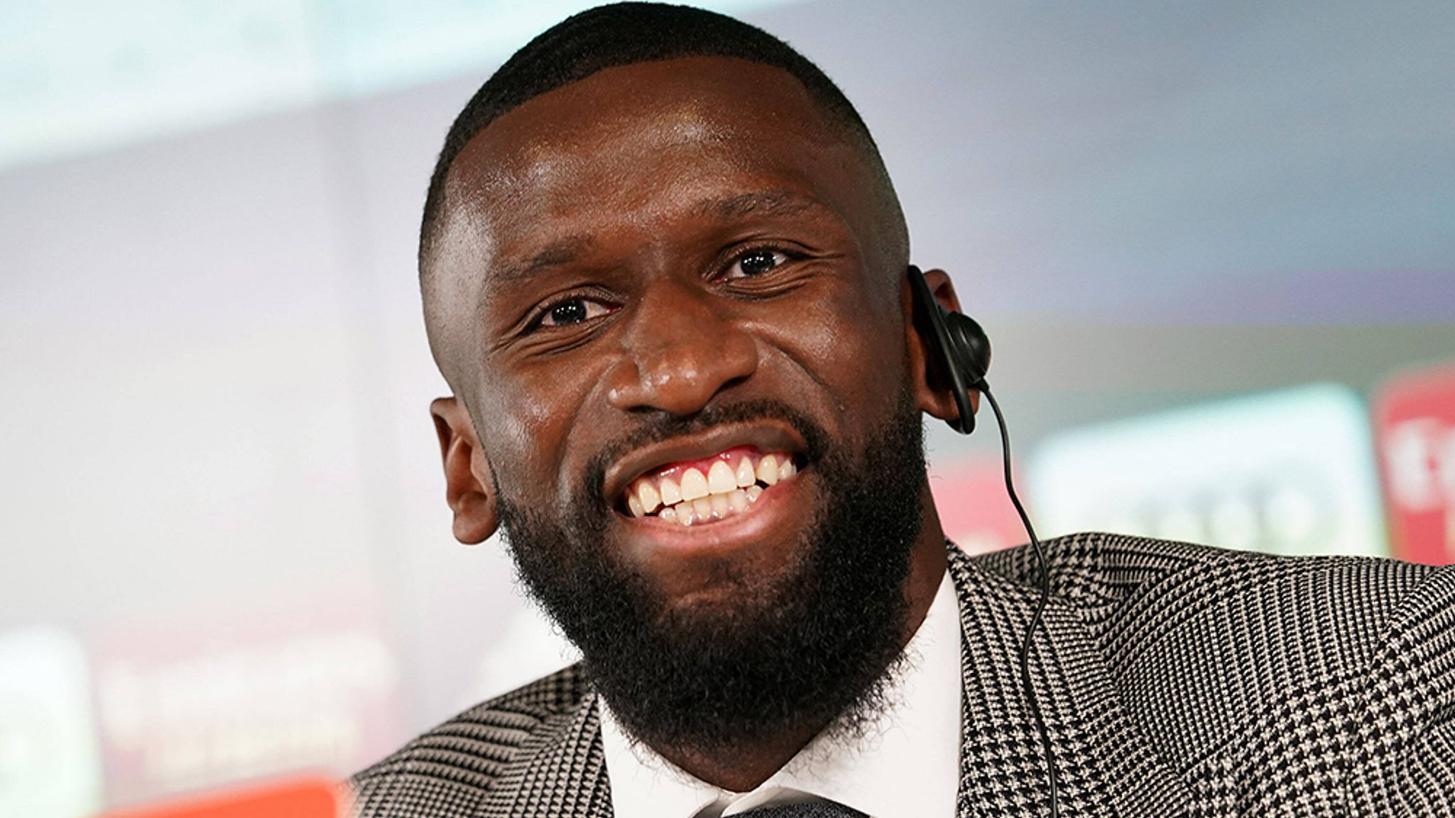 Real Madrid: Antonio Rüdiger grillte mit Trainer Carlo Ancelotti ...