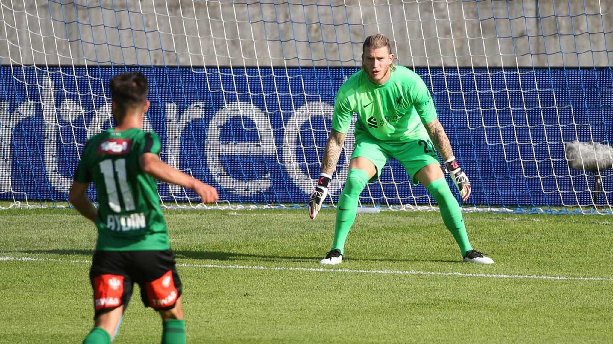 Newcastle United: Loris Karius wird neuer Keeper der Magpies | Fußball ...