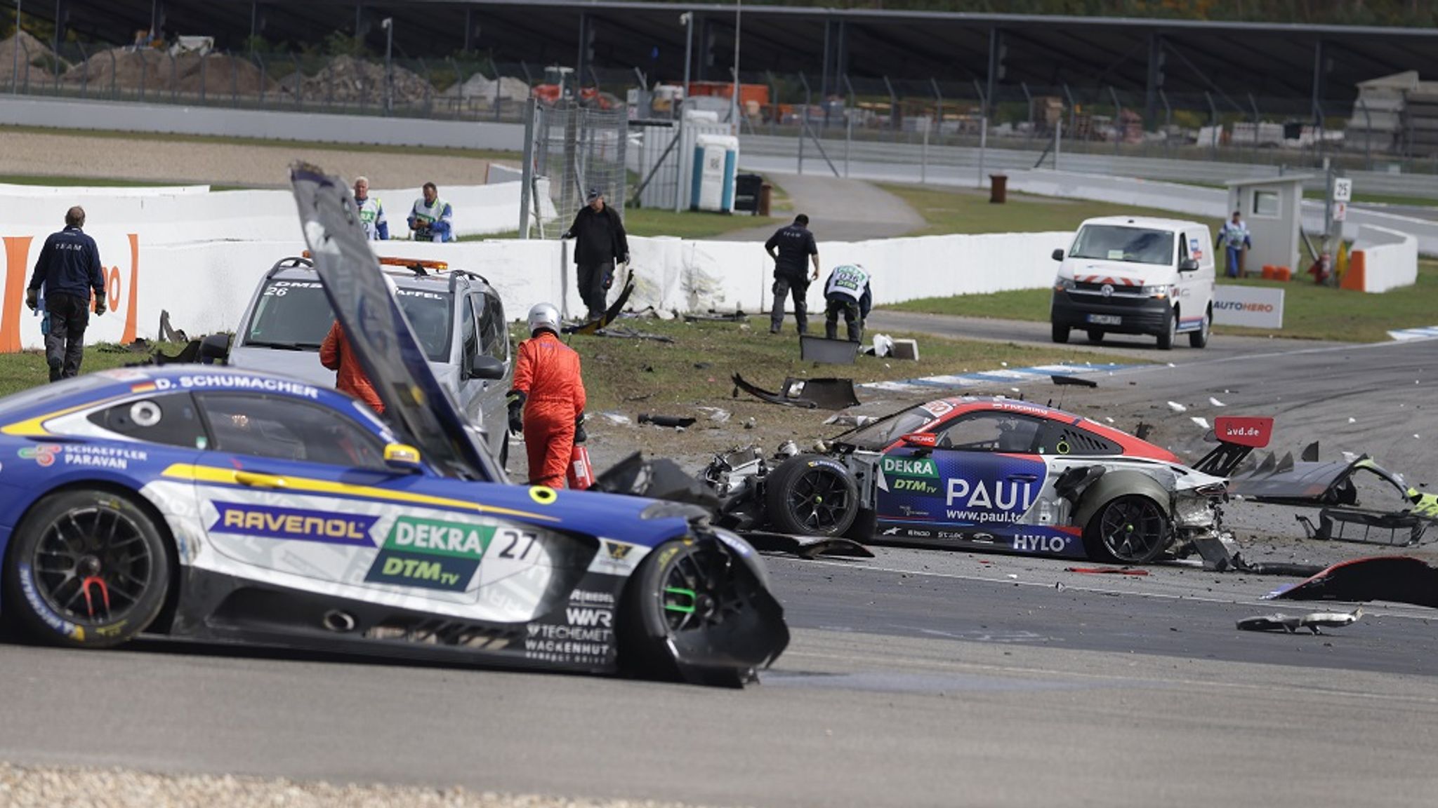 DTM: Schumacher bricht sich Lendenwirbel | Fußball News | Sky Sport