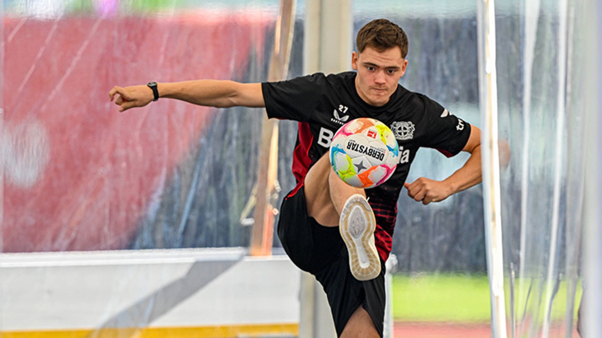 Bayer Leverkusen: Florian Wirtz nach Verletzung im wieder Training ...