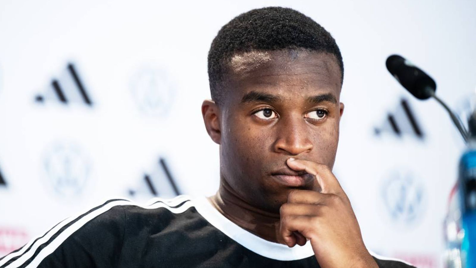 Youssoufa Moukoko brеaks 'silence' on transfer plans amid Manchester ...