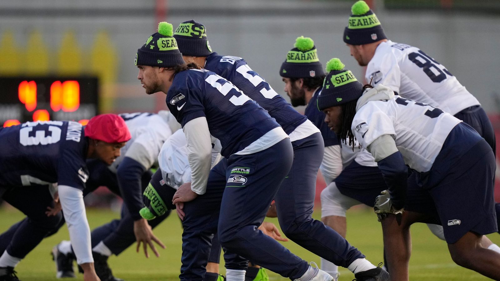 NFL: Seahawks mit erstem Training an der Säbener Straße | NFL News ...