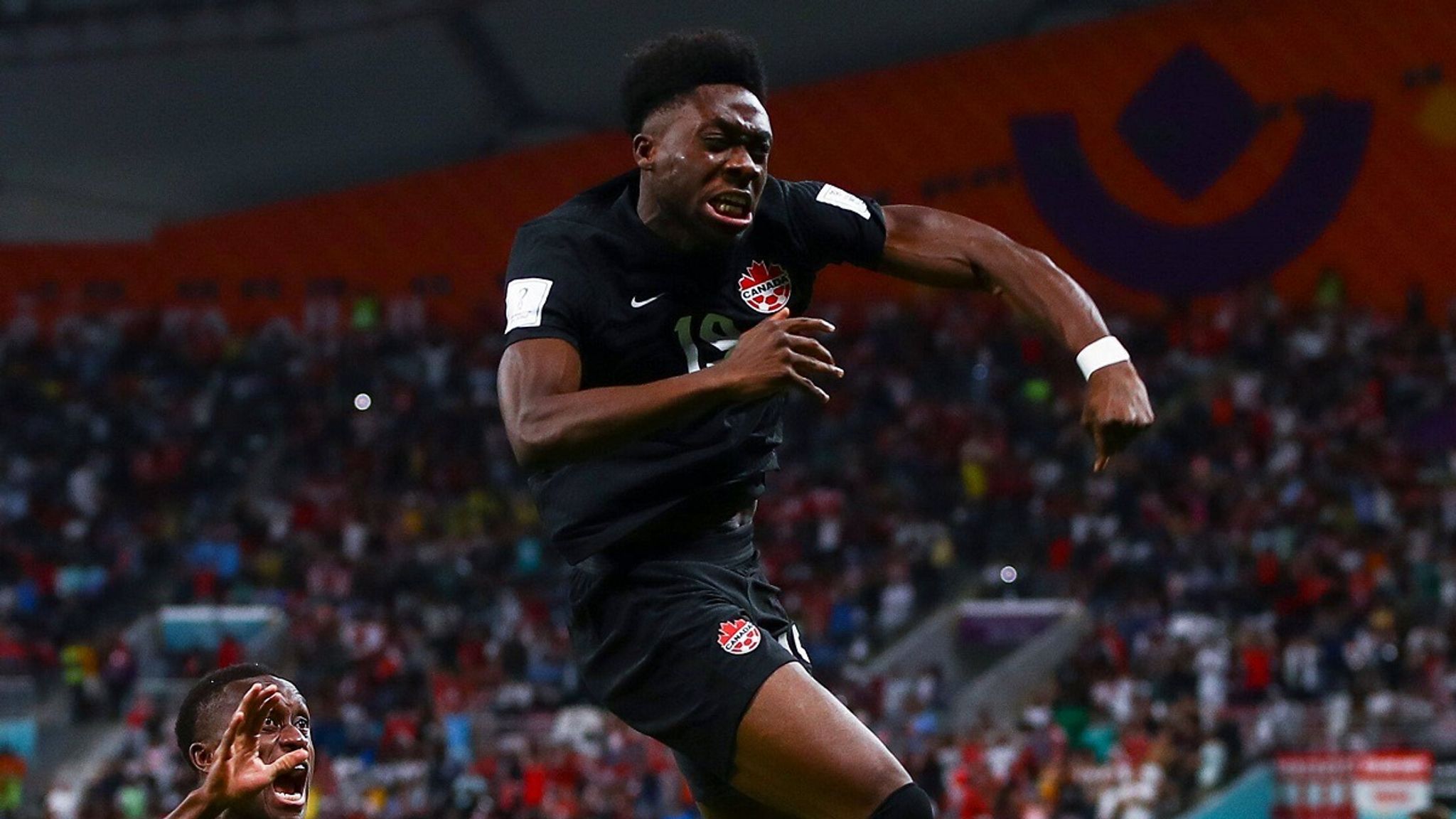 WM 2022: Alphonso Davies vom FC Bayern trifft für Kanada gegen Kroatien ...