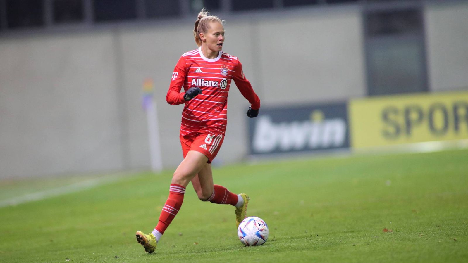 FC Bayern München: Rall fällt wegen einer gebrochenen Nase aus ...