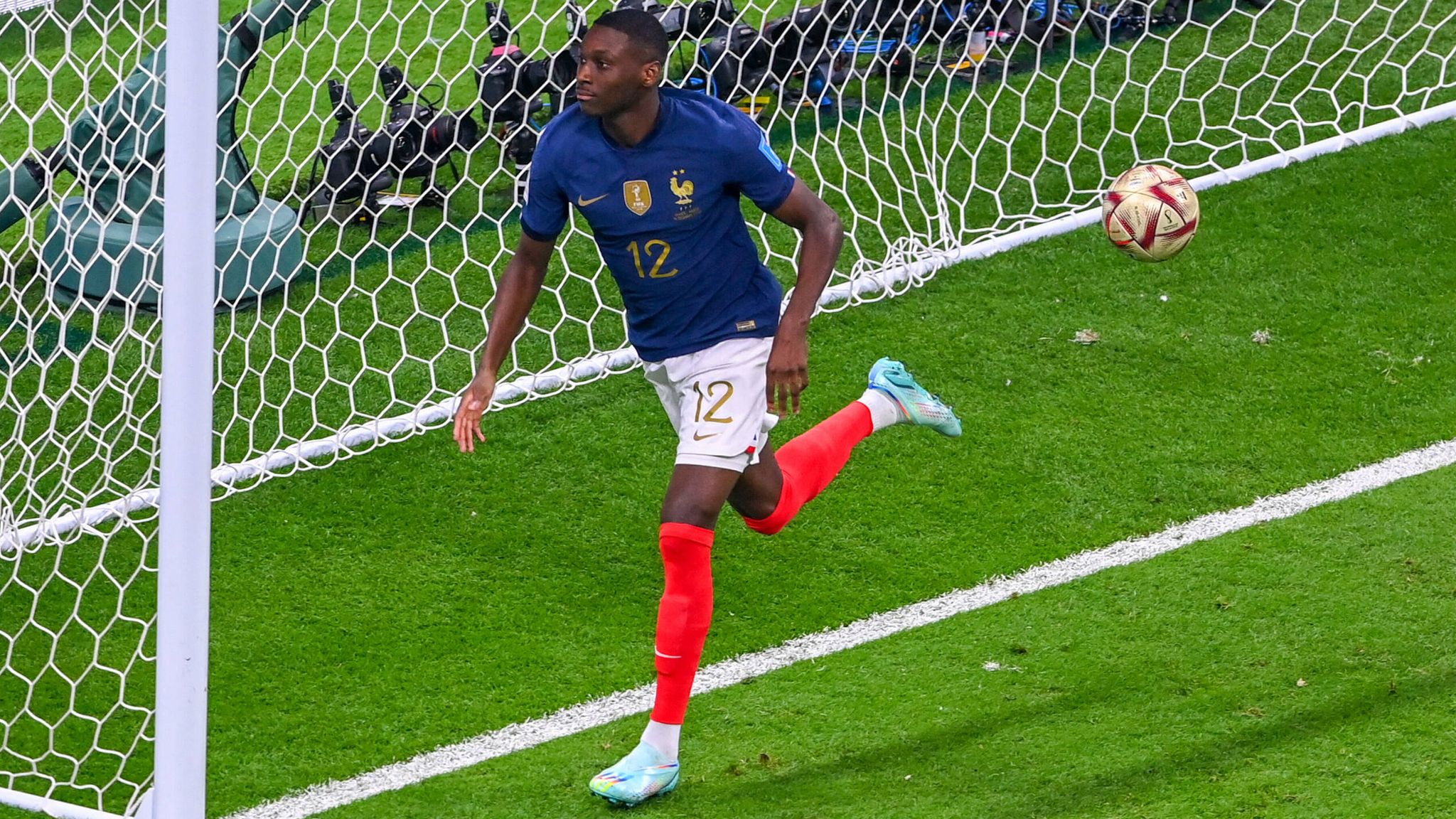 WM 2022 in Katar: Kolo Muani trifft gegen Marokko im Halbfinale nach 44 Sekunden | Fußball News ...