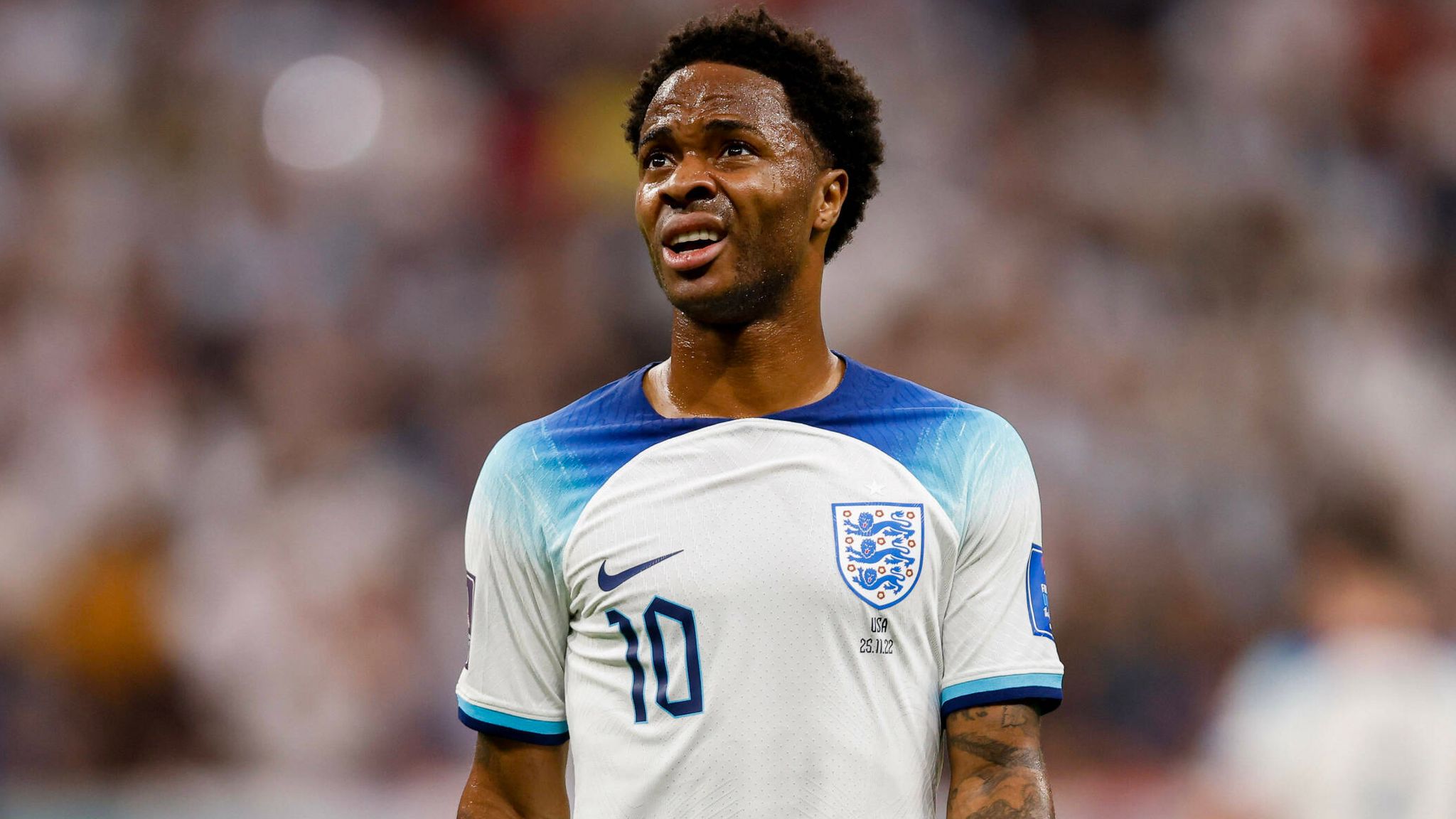 WM 2022: Sterling meldet sich nach Einbruch zu Wort | Fußball News ...