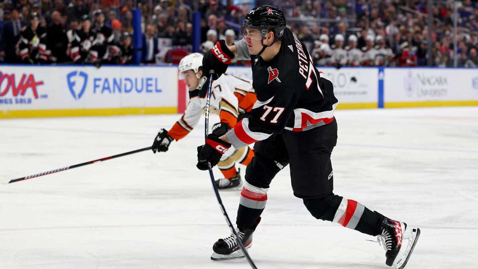 NHL: John-Jason Peterka und die Buffalo Sabres besiegen die Anaheim ...