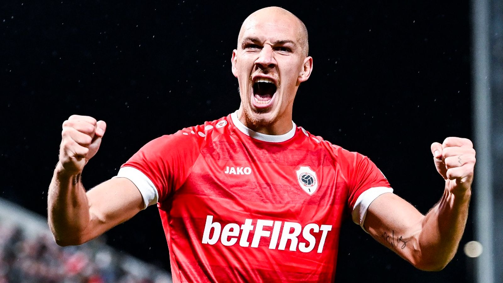 FC Schalke 04: Offiziell! Michael Frey kommt von Royal Antwerpen ...