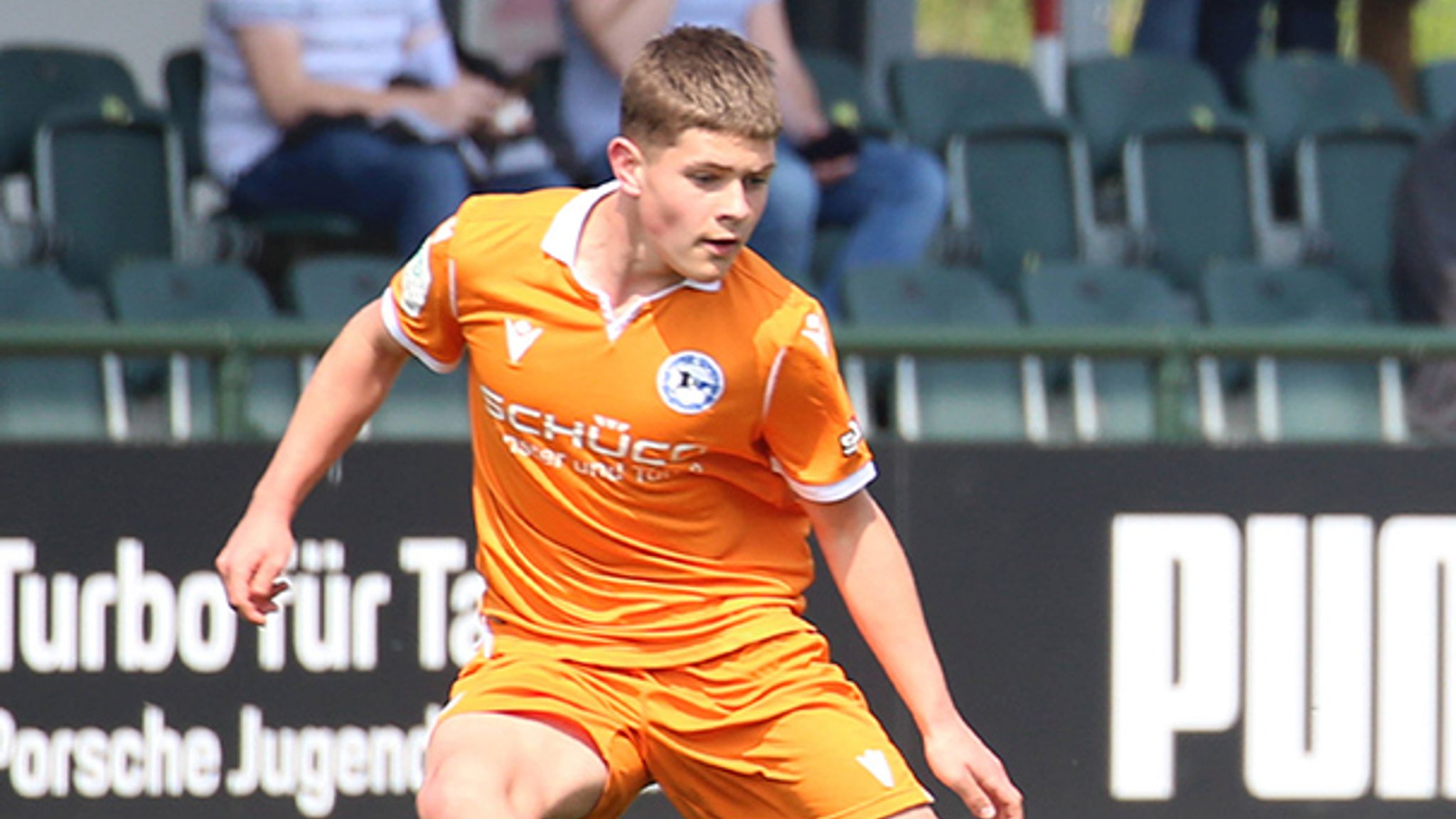 Borussia Dortmund Transfer: Nick Cherny kommt von Arminia Bielefeld ...