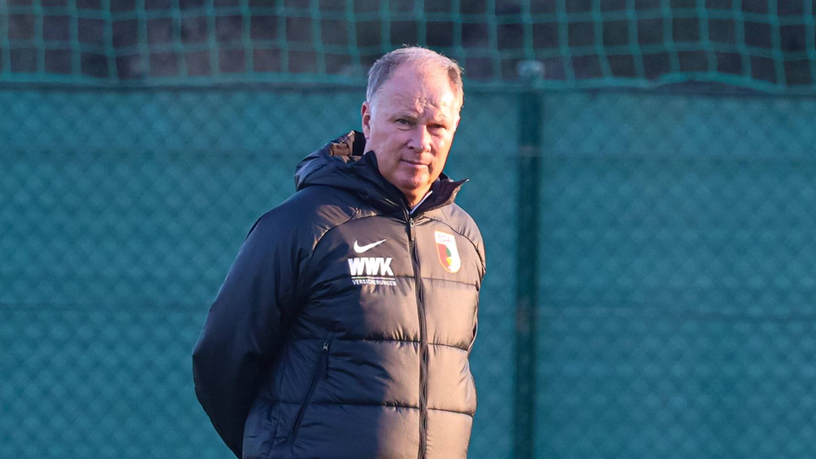 FC Augsburg: Stefan Reuter im Sky Interview über Transfers, Ziele ...